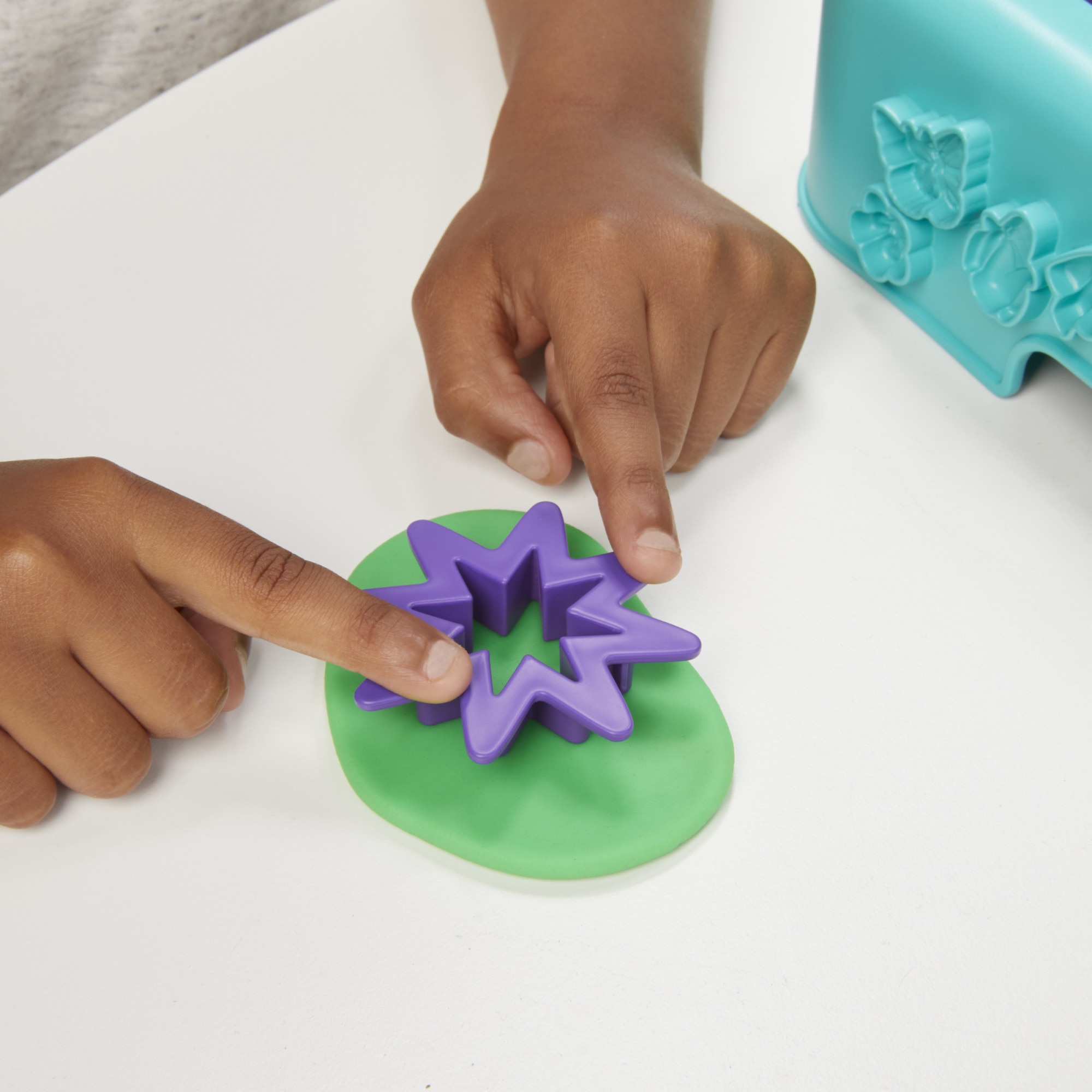 Set Play-Doh - On The Go Imagine and Store Studio - eMAG.ro