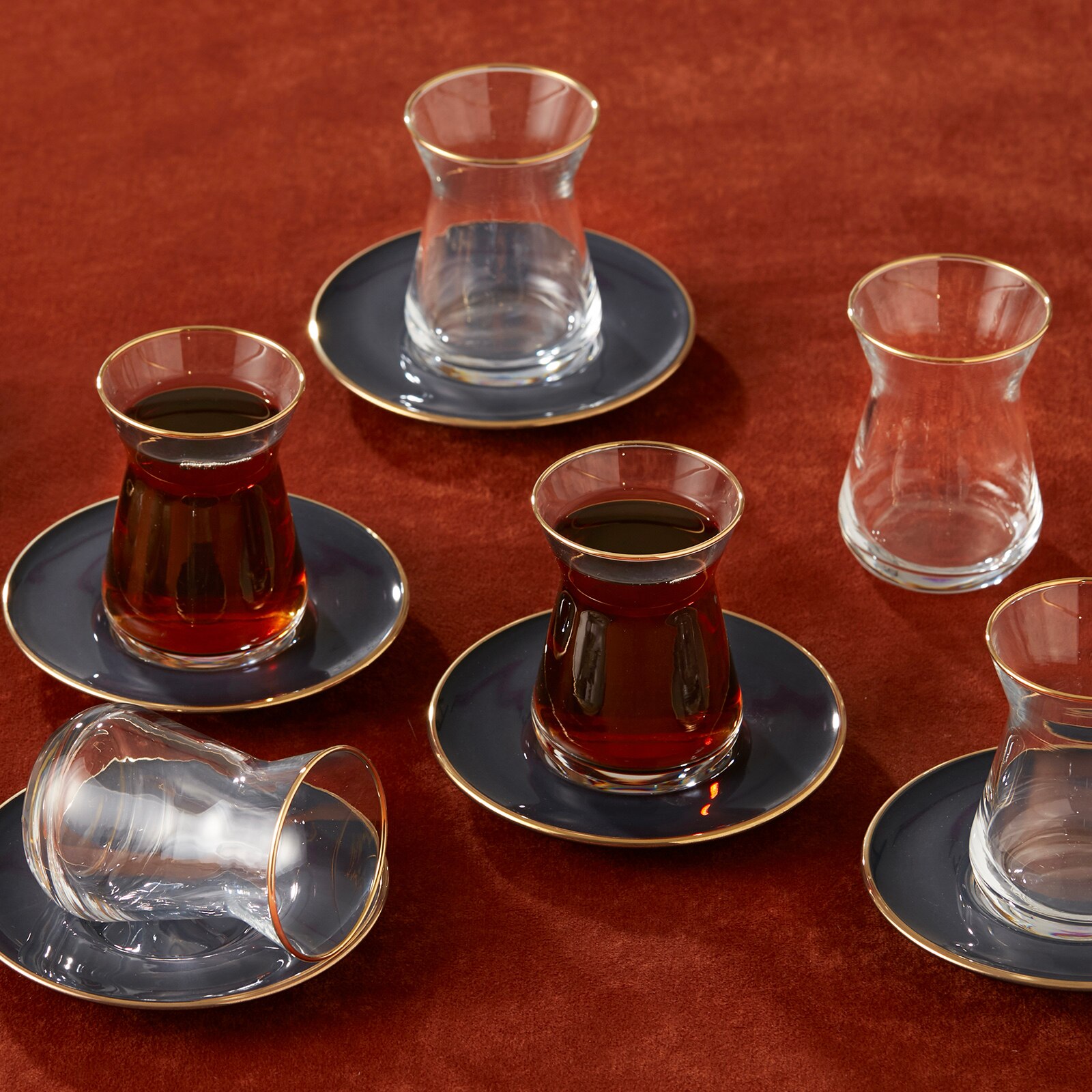 Set 6 cani de ceai cu farfurii Retro, Karaca, Sticla, Antracit, 130ml ...