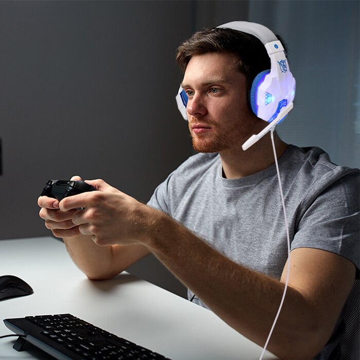 Casti de gaming Kosiil, Iluminare RGB, Microfon, ABS, 2 m, Alb - eMAG.ro