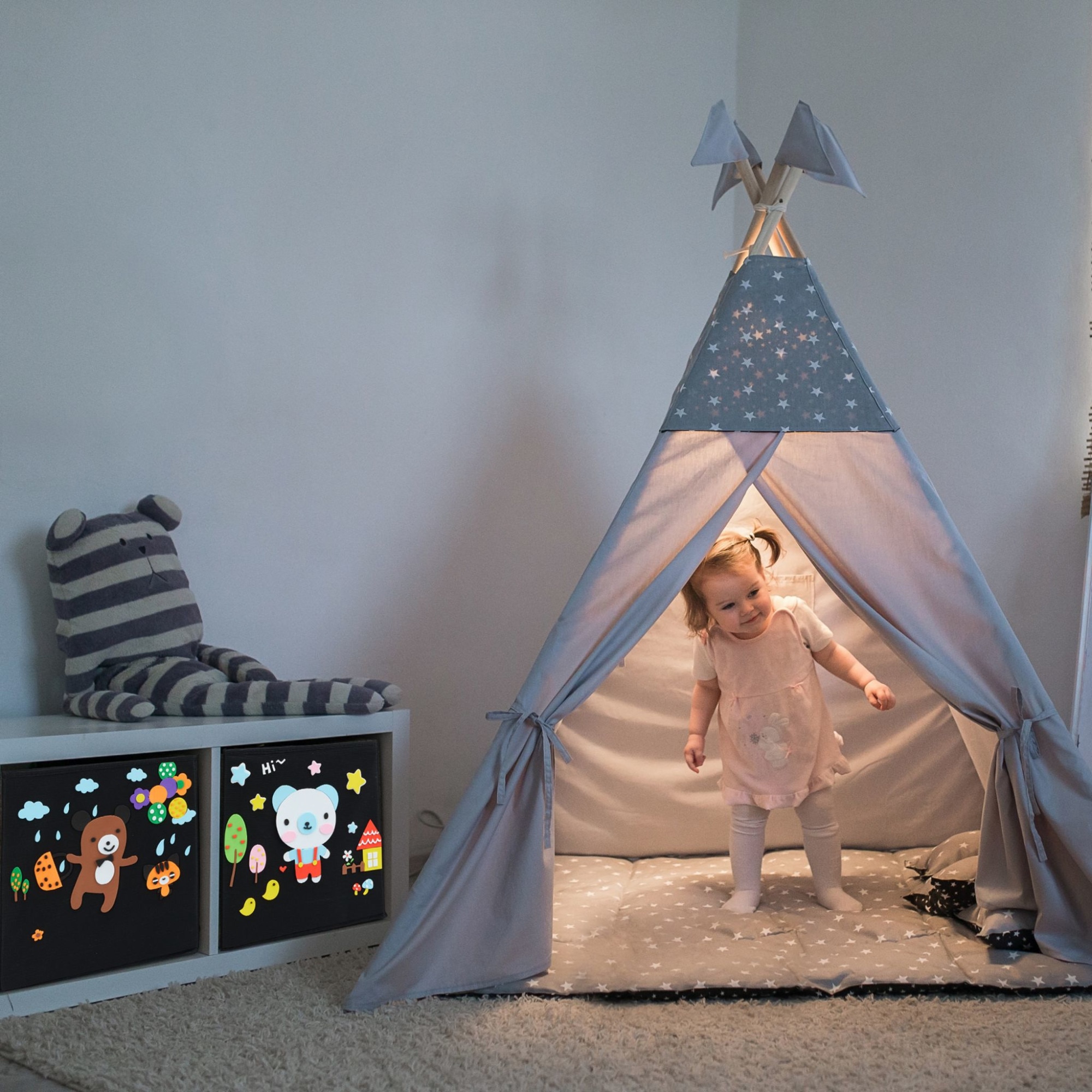 Set 4 cutii depozitare pentru copii, dimensiuni 31 x 31 x 31 cm, model ...