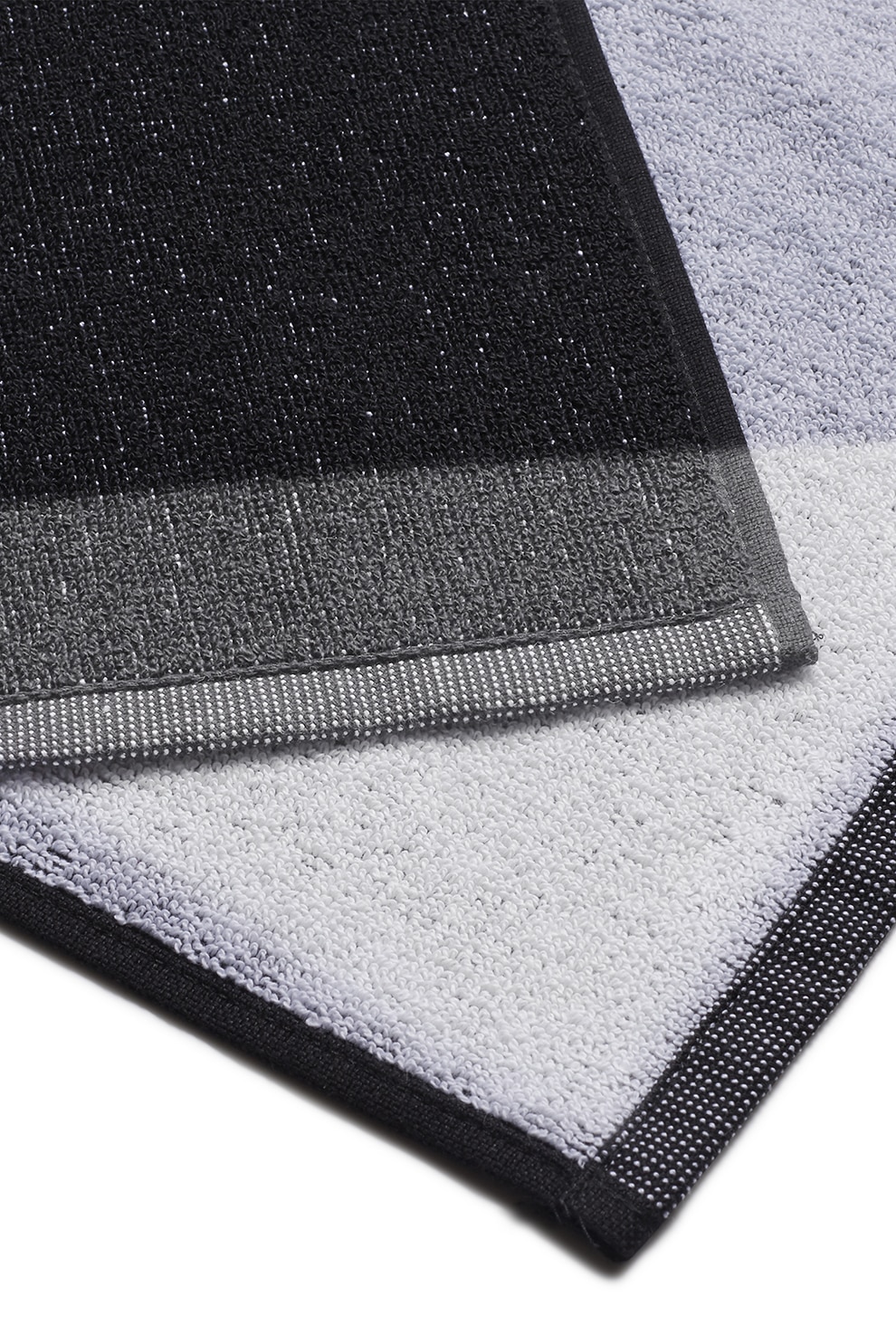 adidas Performance, Плажна кърпа с десен с лого, Мръснобял, Черен - eMAG.bg