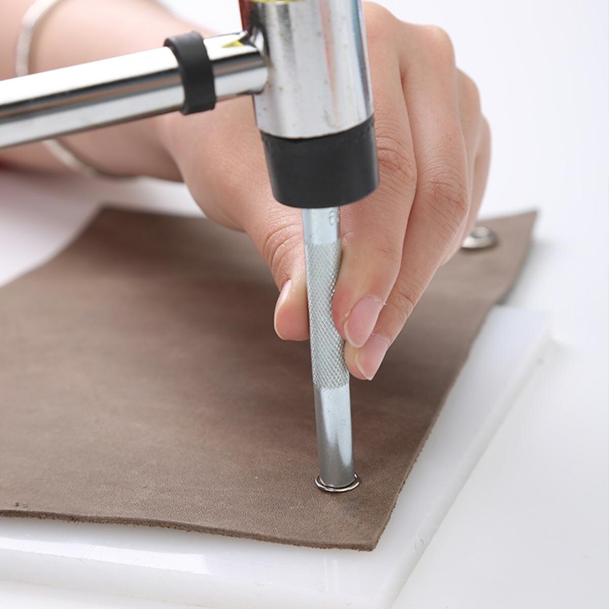 Instrument pentru instalarea niturilor metalice, cu 40 de nituri ...