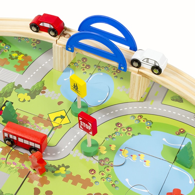 Circuit auto cu masinute, pietoni, semne de circulatie, din lemn, 40 ...