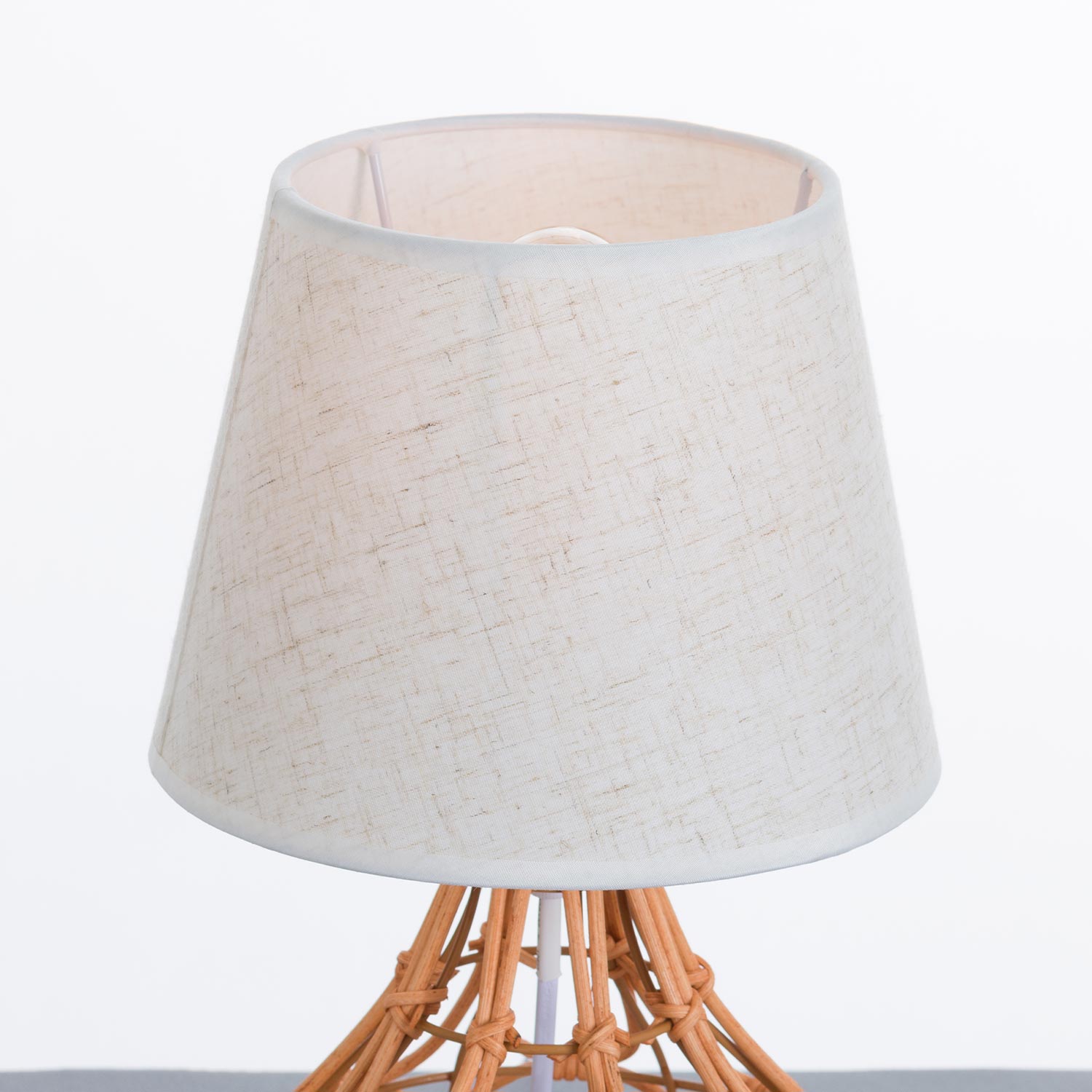 Veioza masa, Metal/Ratan, E27, 40W, 20x40cm, Alb/Bej - eMAG.ro