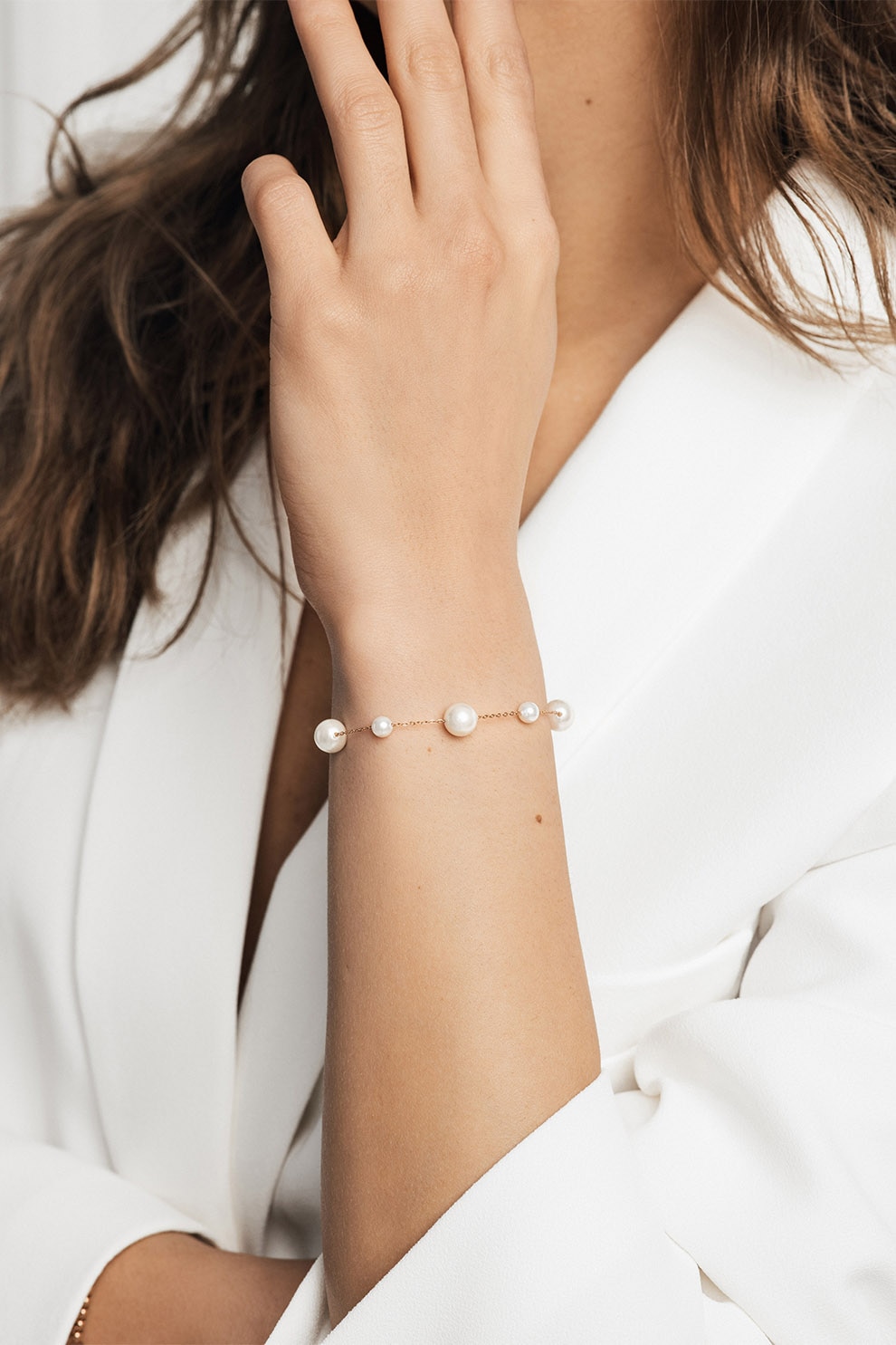 Isabella Ford, Гривна от неръждаема стомана с естествени перли, Бял ...