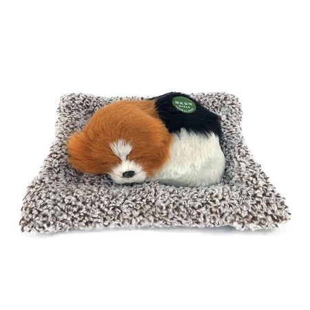 Jucarie de plus catel din material textil dormind pe perna, maro si ...