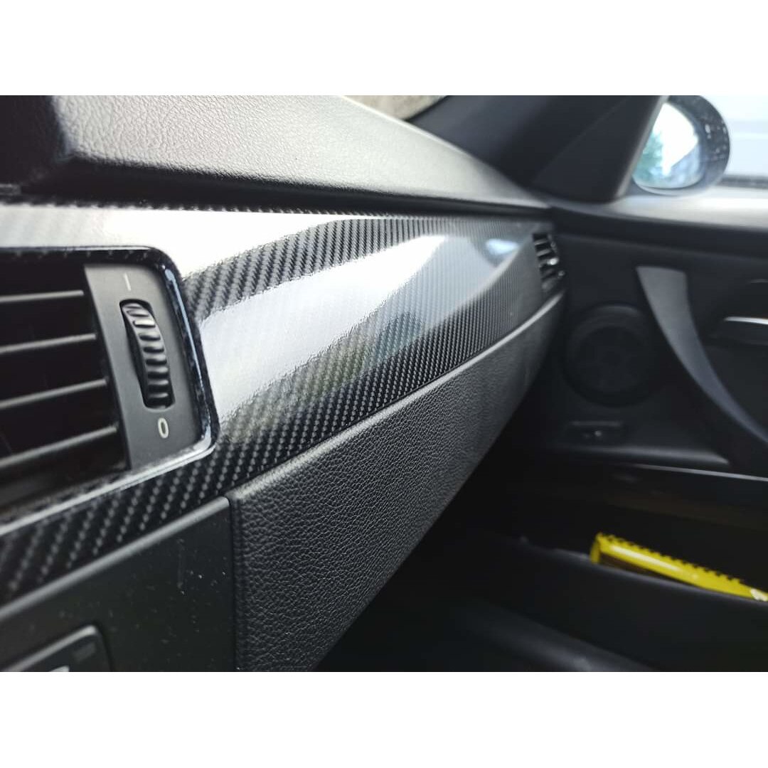 Autocolant negru carbon 5D bubblefree, cu aspect lucios, rola de 75x200 ...