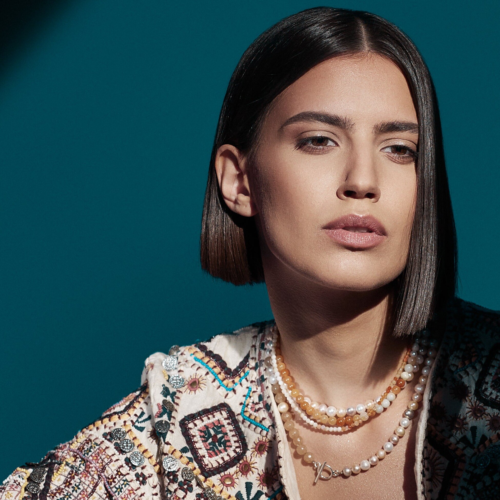 Colier lung Courage din pietre semipretioase si perle, 8-10 mm - eMAG.ro