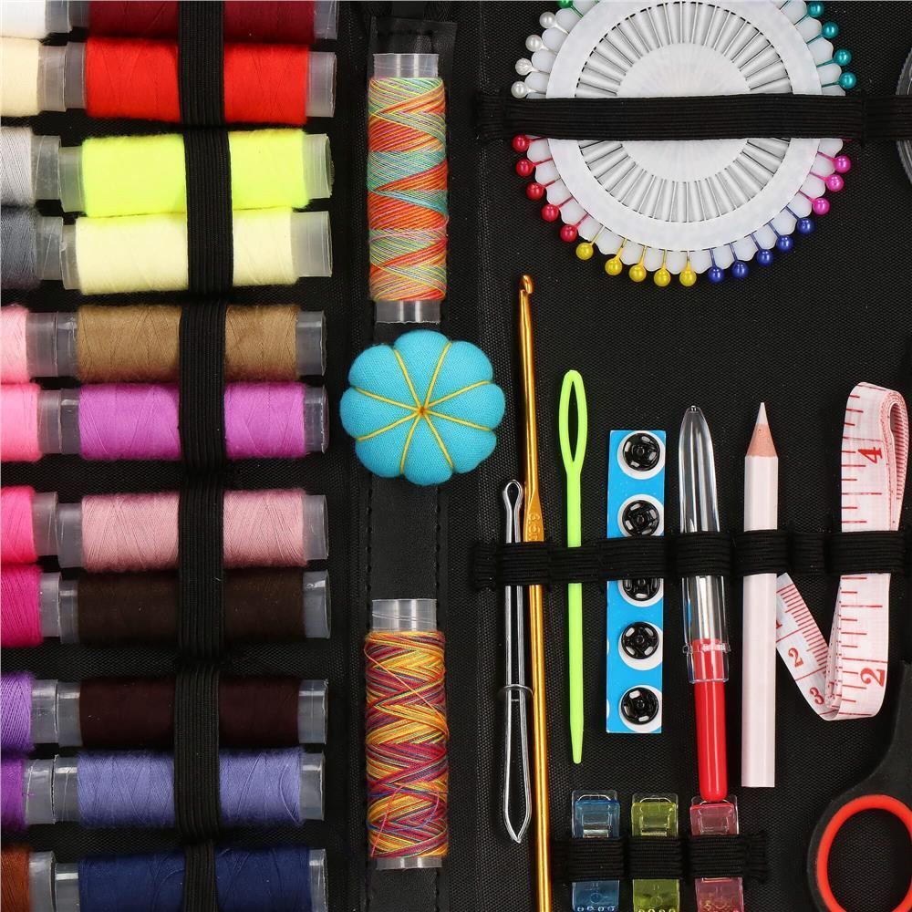 Trusa de croitorie, ace cusut, papiote diverse culori, foarfeca si ...