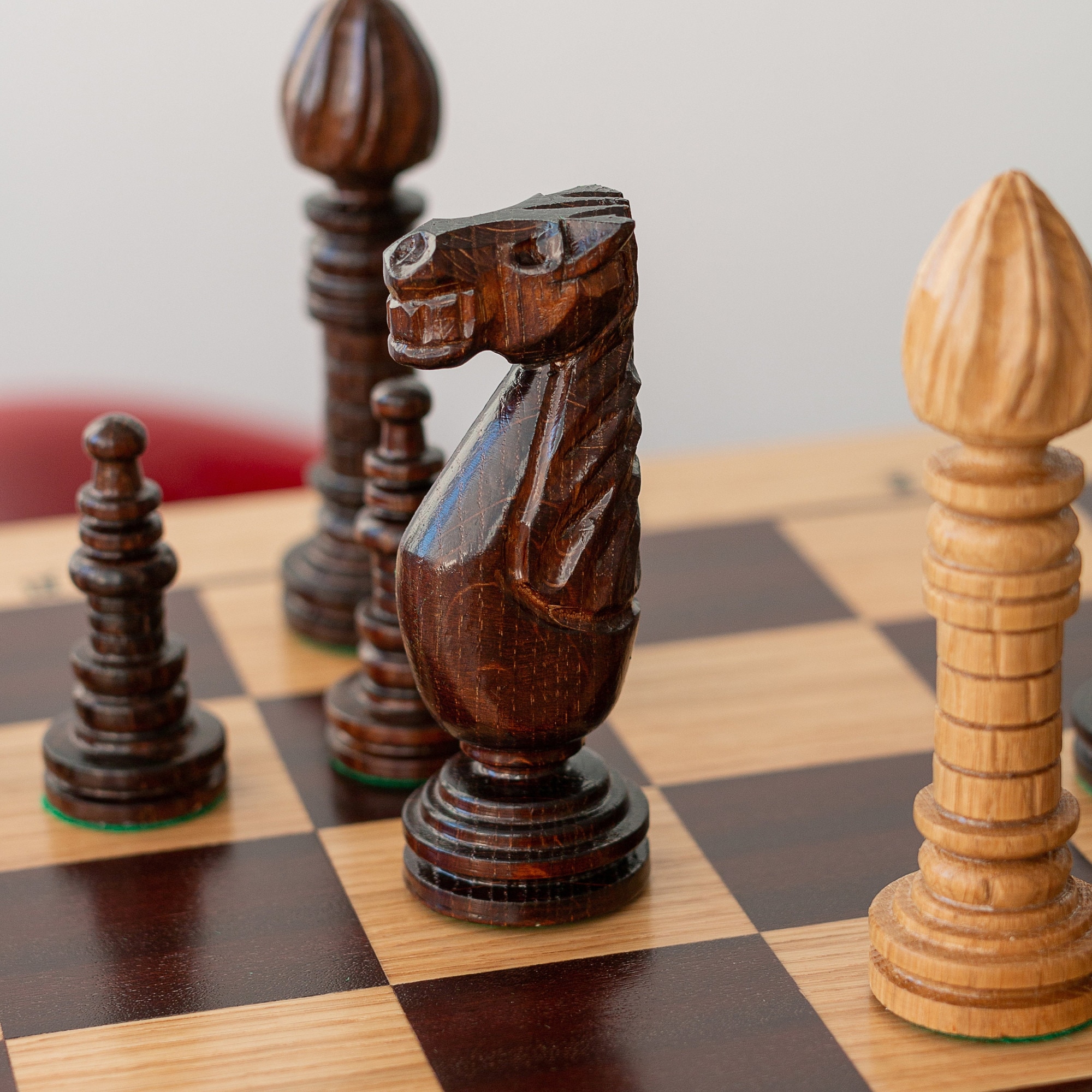 Set de sah Master of Chess, Clasic, 65 x 65 cm, Lemn, Alb, Verde, Maro ...
