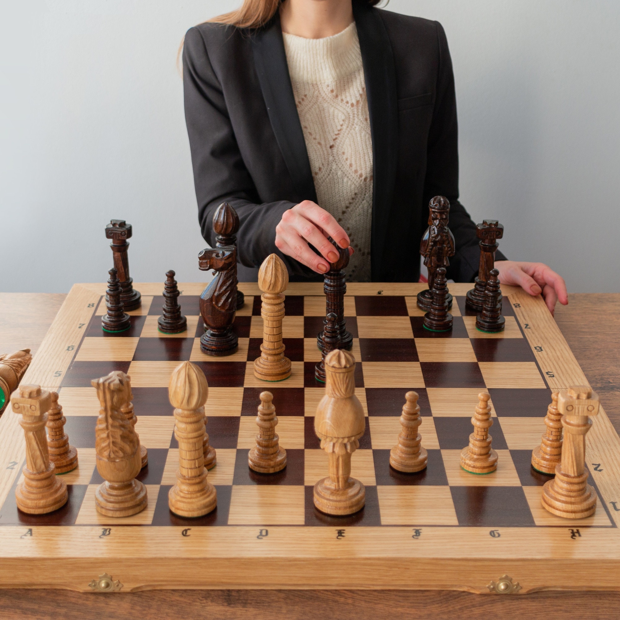 Set de sah Master of Chess, Clasic, 65 x 65 cm, Lemn, Alb, Verde, Maro ...