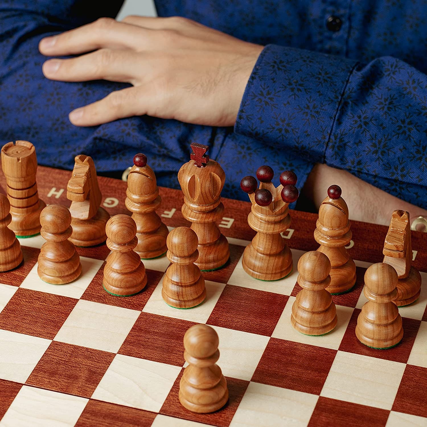 Set de sah Master of Chess, Model clasic, Tabla pliabla, 42 x 42 cm ...