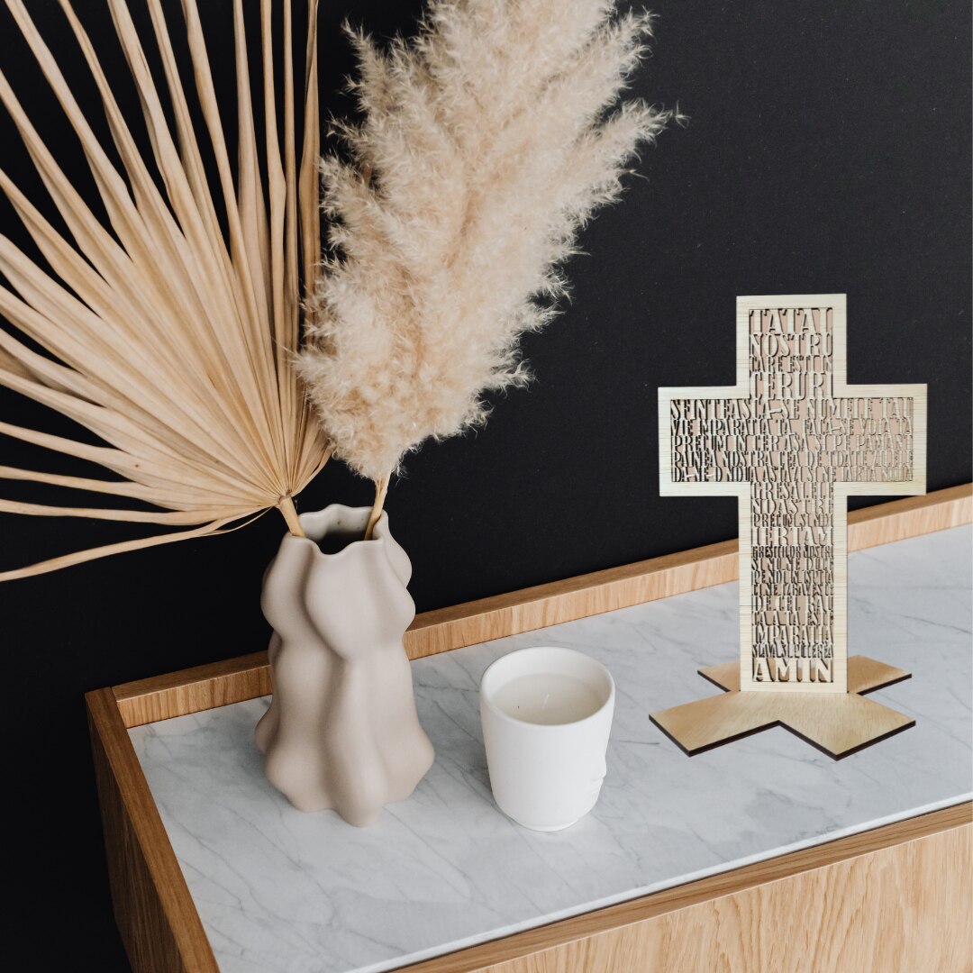 Cruce rugaciune Tatal Nostru, cu suport si agatatoare, 3D din lemn cu ...