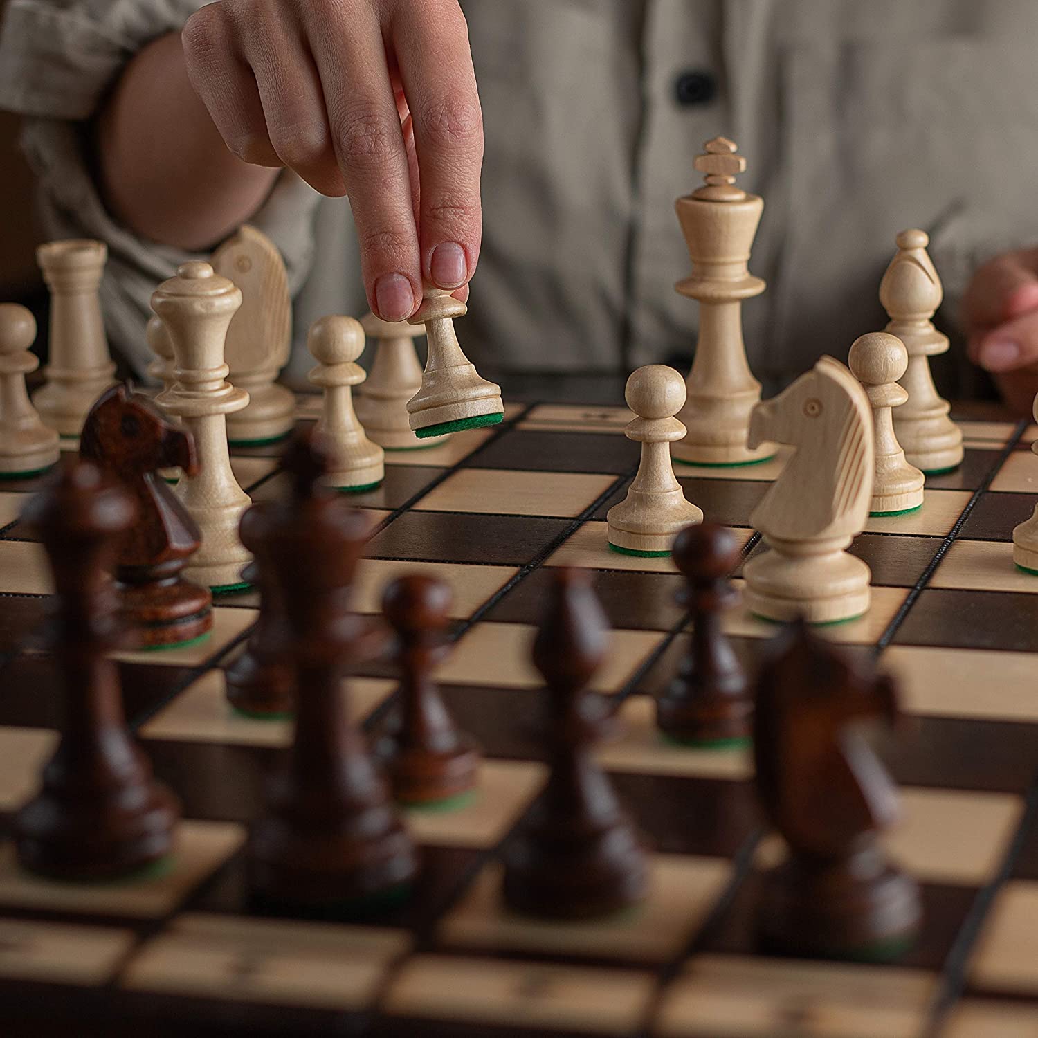 Joc de sah/dame, Master of Chess, Lemn, Maro/Crem - eMAG.ro