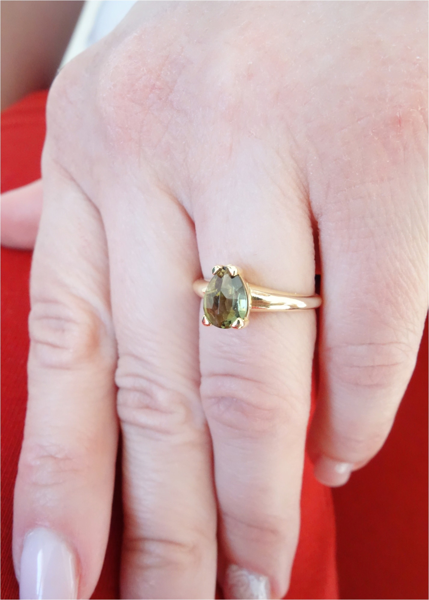 Inel Verde padure cu moldavit in aur galben - eMAG.ro