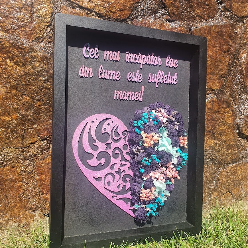 Tablou Inima cu licheni si flori stabilizate cu mesaj pentru Mama ...