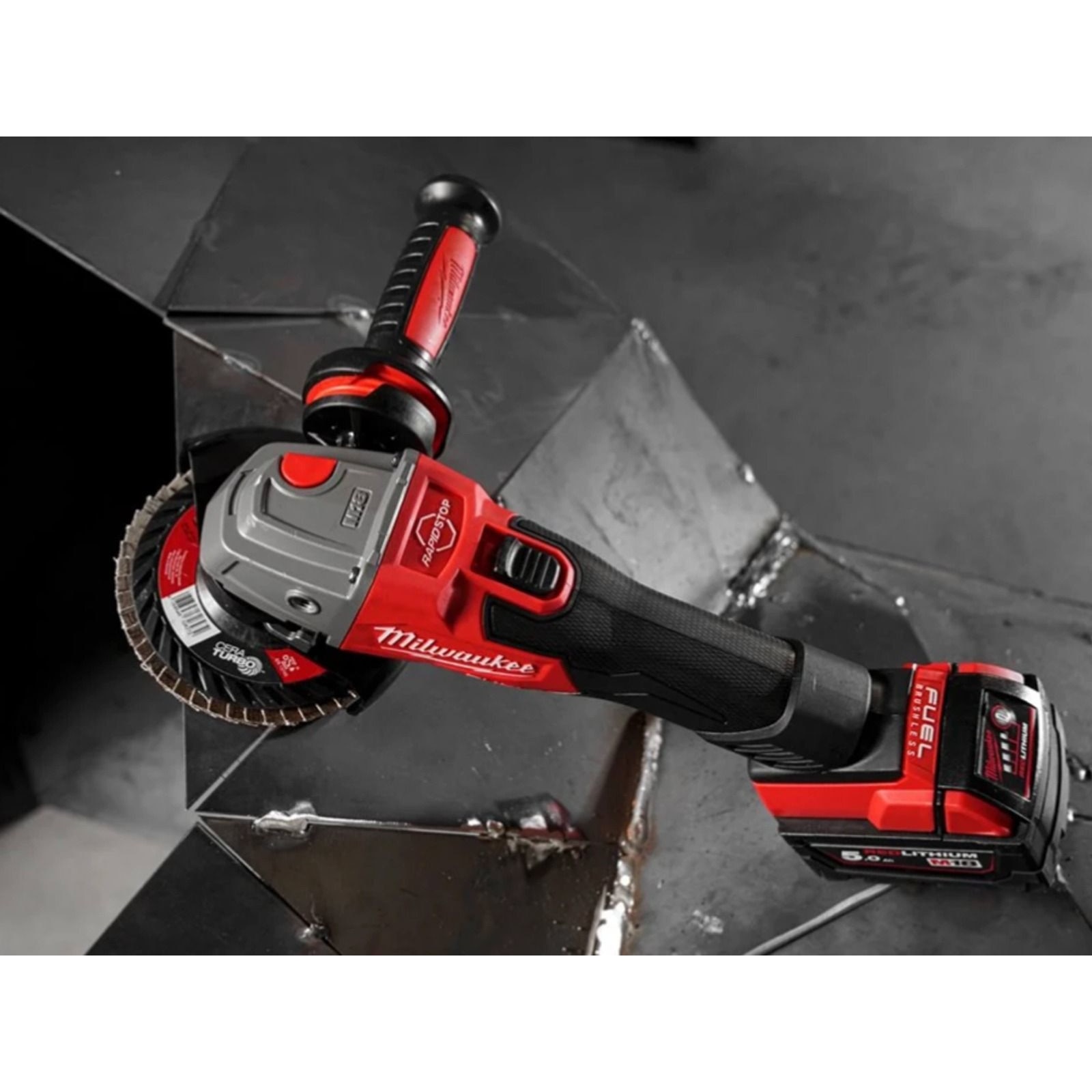 Polizor unghiular 125 mm cu 2 acumulatori Li-Ion 18V 5.0Ah M18 FSAG125XB-502X Milwaukee - eMAG.ro