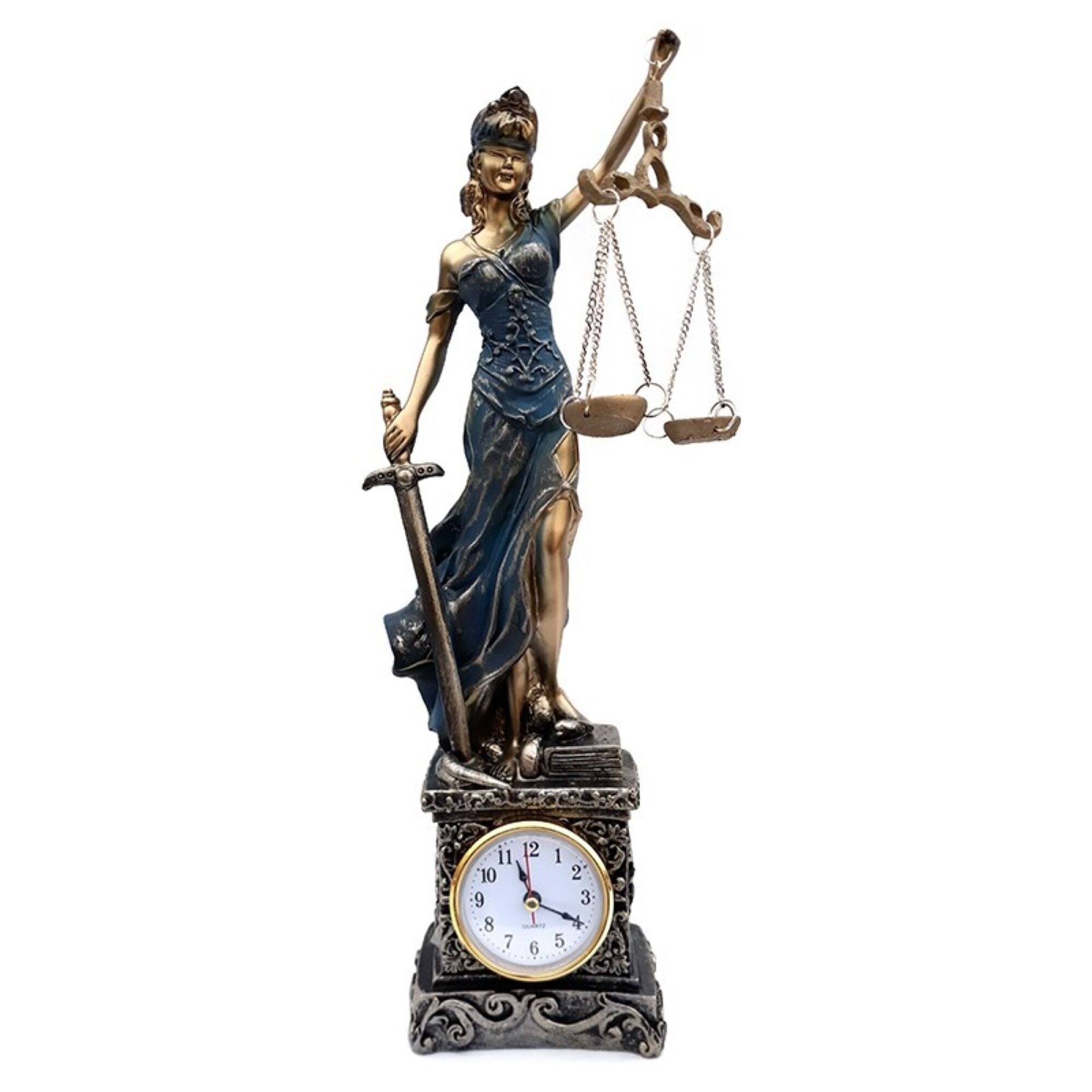 Statueta din rasina reprezentand-o pe Themis, zeita Justitiei, cu ceas ...