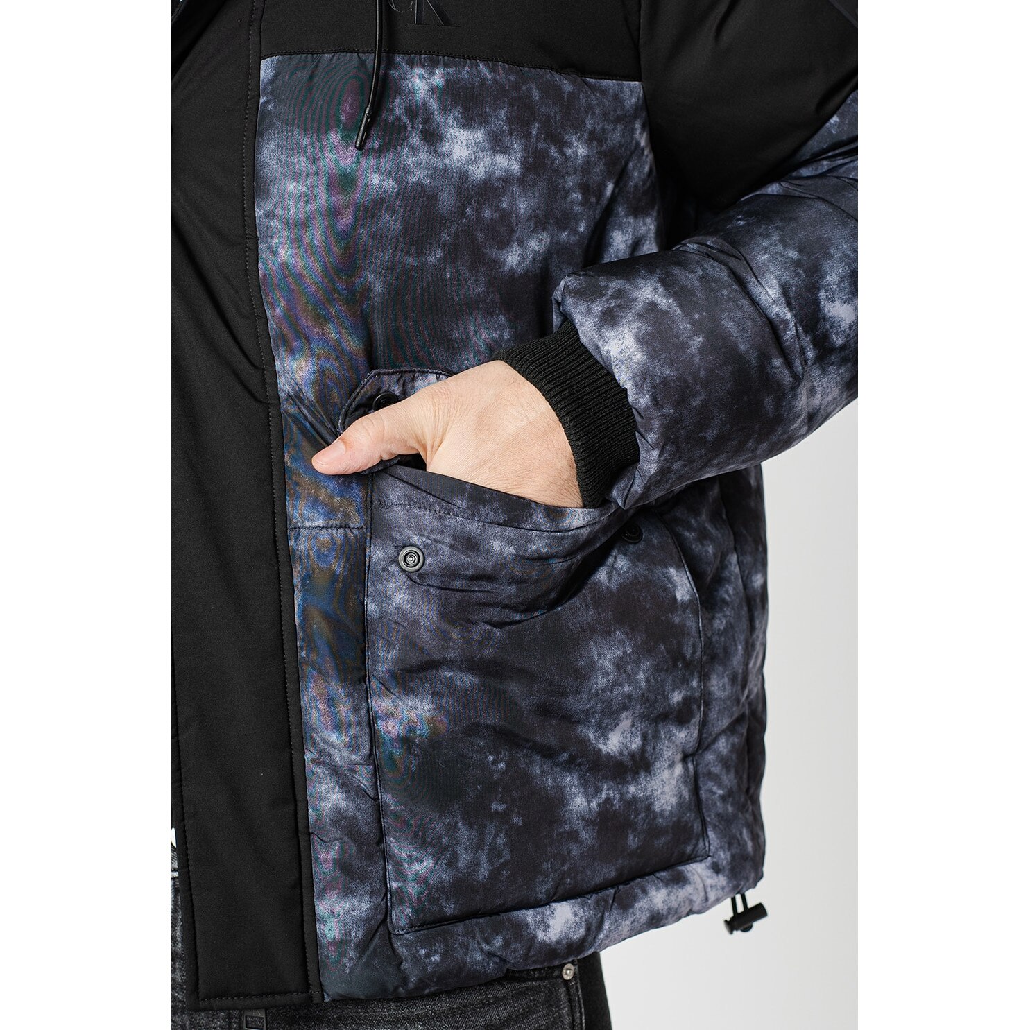 Яке с качулка Calvin Klein Jeans Cloud Print Puffer SKUJ30J316627 ...