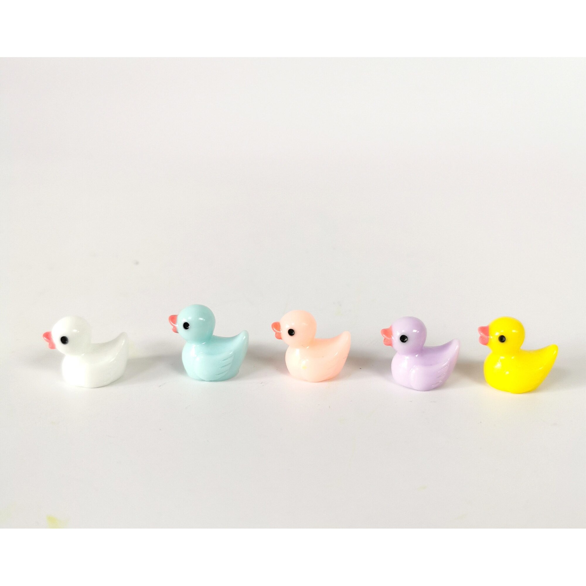 Set de 5 ratuste din rasina culore galena, alba, mov, roz, bleu - eMAG.ro