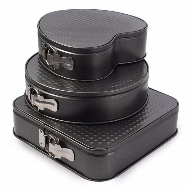 Set 3 forme pentru prajituri - forma rotunda, patrata si inima - eMAG.ro