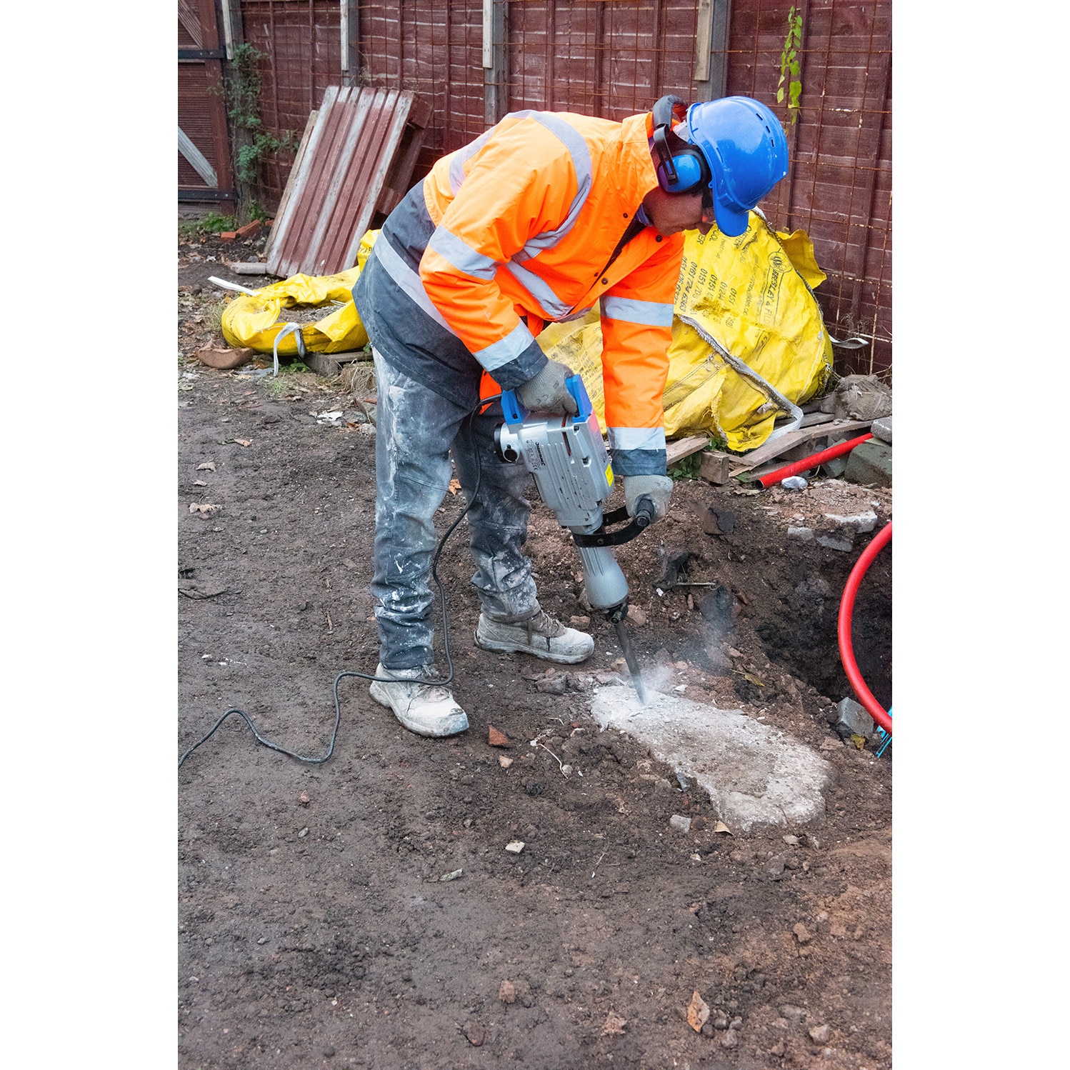 Picamer, ciocan demolator, 1500W, 45J, 1900 impact/minut, Silverline ...