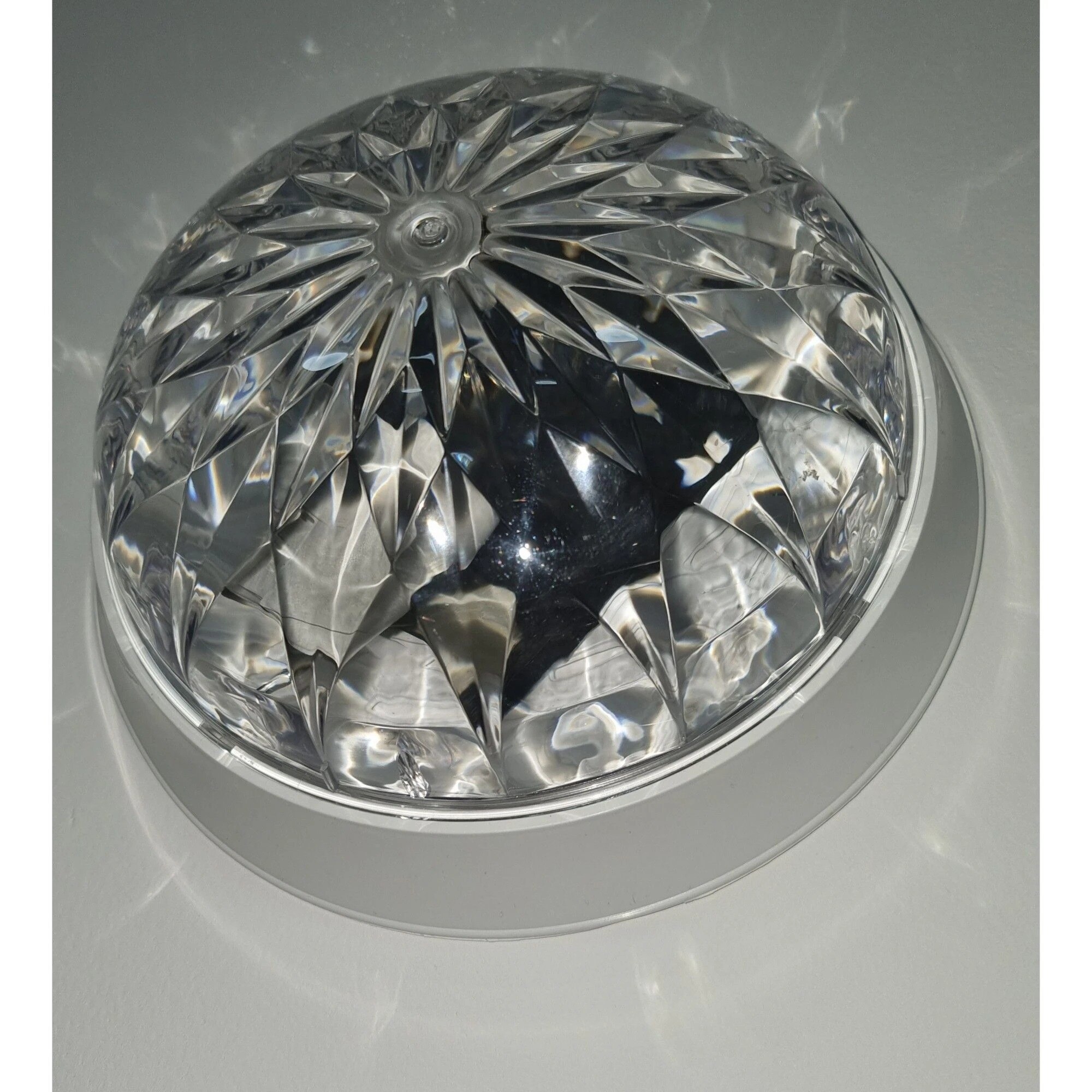Plafoniera Ruzgar, 1 x E27, plastic, alba - eMAG.ro