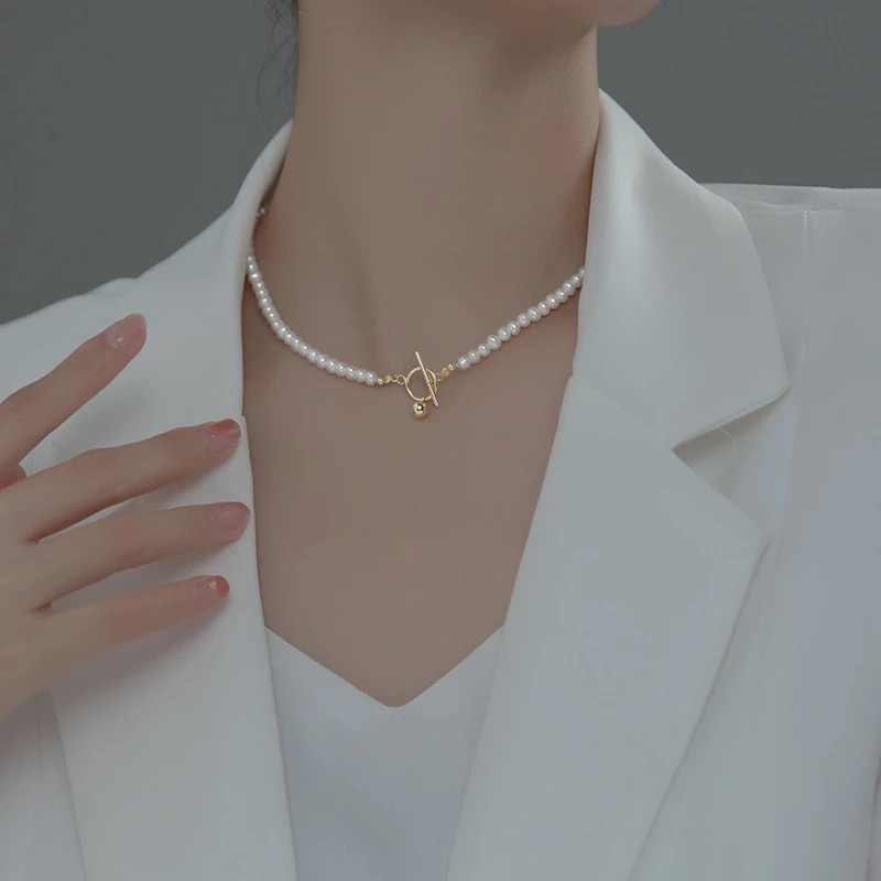 Colier din perle naturale de cultura cu inchizatoare din argint suflat ...