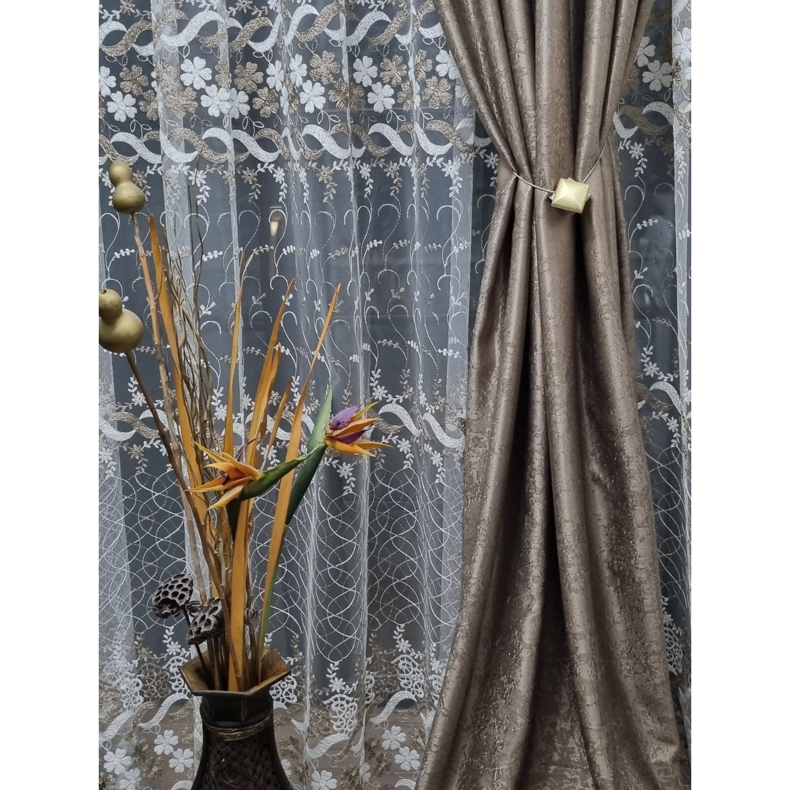 Set 2 draperii black-out Mastel 2x100x245cm bej-nisip cu perdea brodata ...