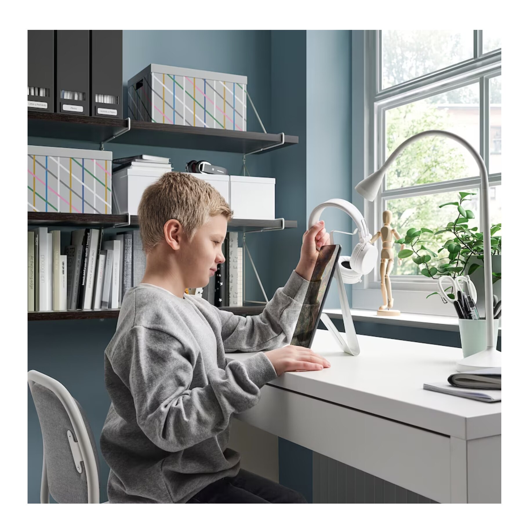 Suport tip stand metalic pentru telefon, tableta, casti sau alte ...