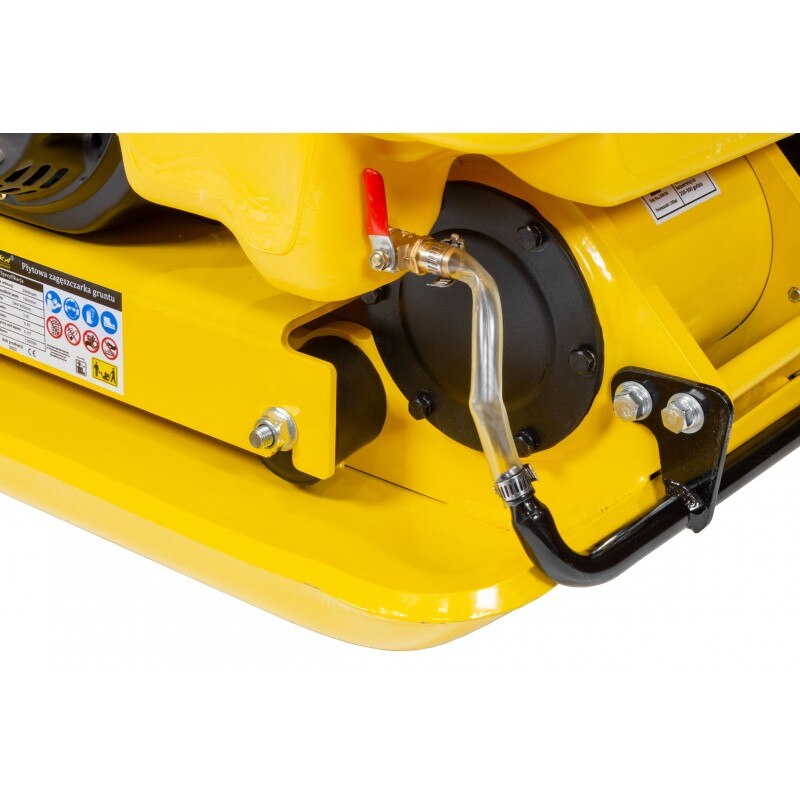 Compactor C90 cu motor in 4 timpi, cu rezervor de apa, 7cp, KP2418 ...