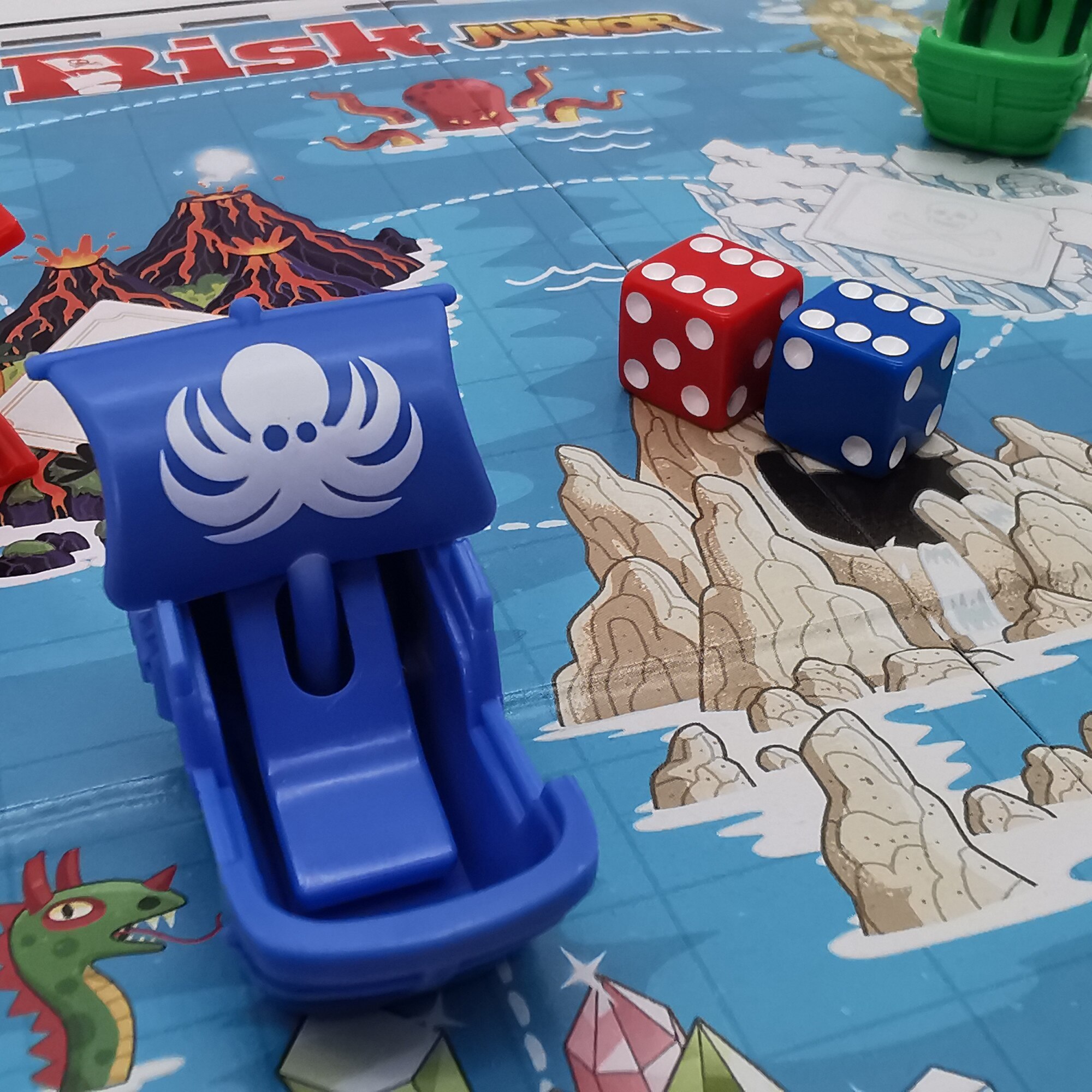 Joc Risk Junior, +5 ani, 4 pioni, 2 nave, 32 de jetoane, 68950 - eMAG.ro
