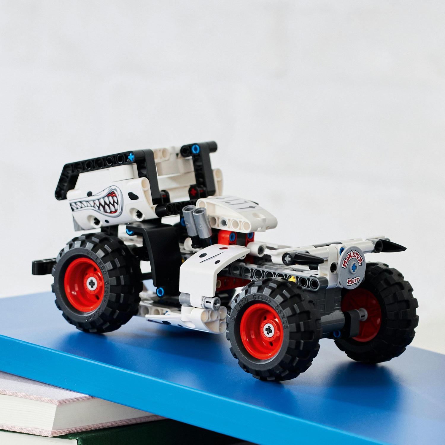 LEGO® Technic - Dalmatian Monster Jam™ Monster Mutt™ 42150, 244 piese ...