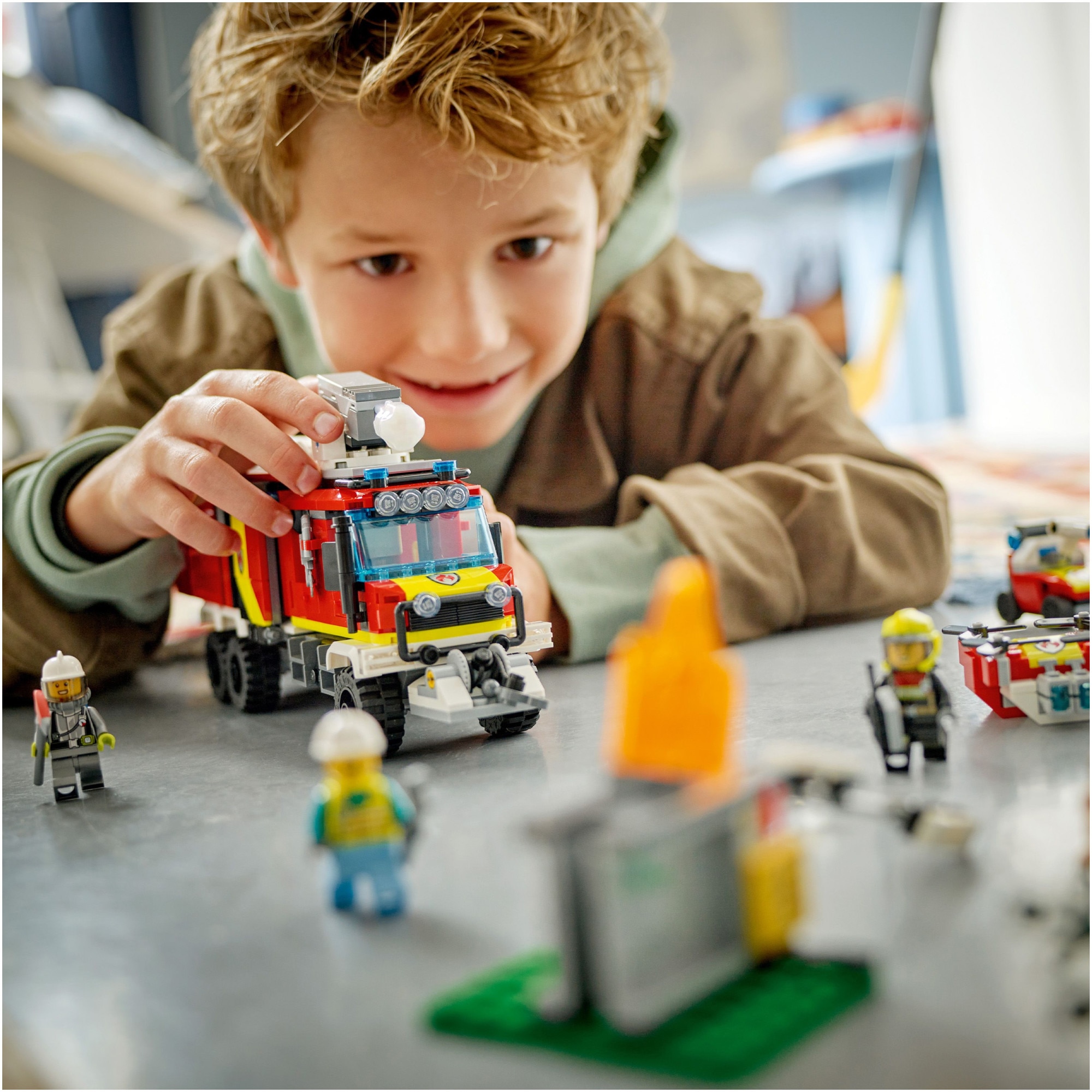 LEGO® City - Masina unitatii de pompieri 60374, 502 piese - eMAG.ro