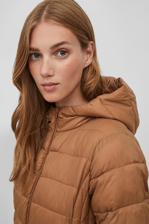 Vila, Geaca lunga matlasata cu gluga, Maro cognac, 34 - eMAG.ro