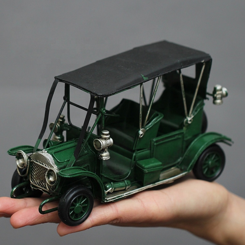 Macheta masina clasica din metal 17x10x7 cm - eMAG.ro