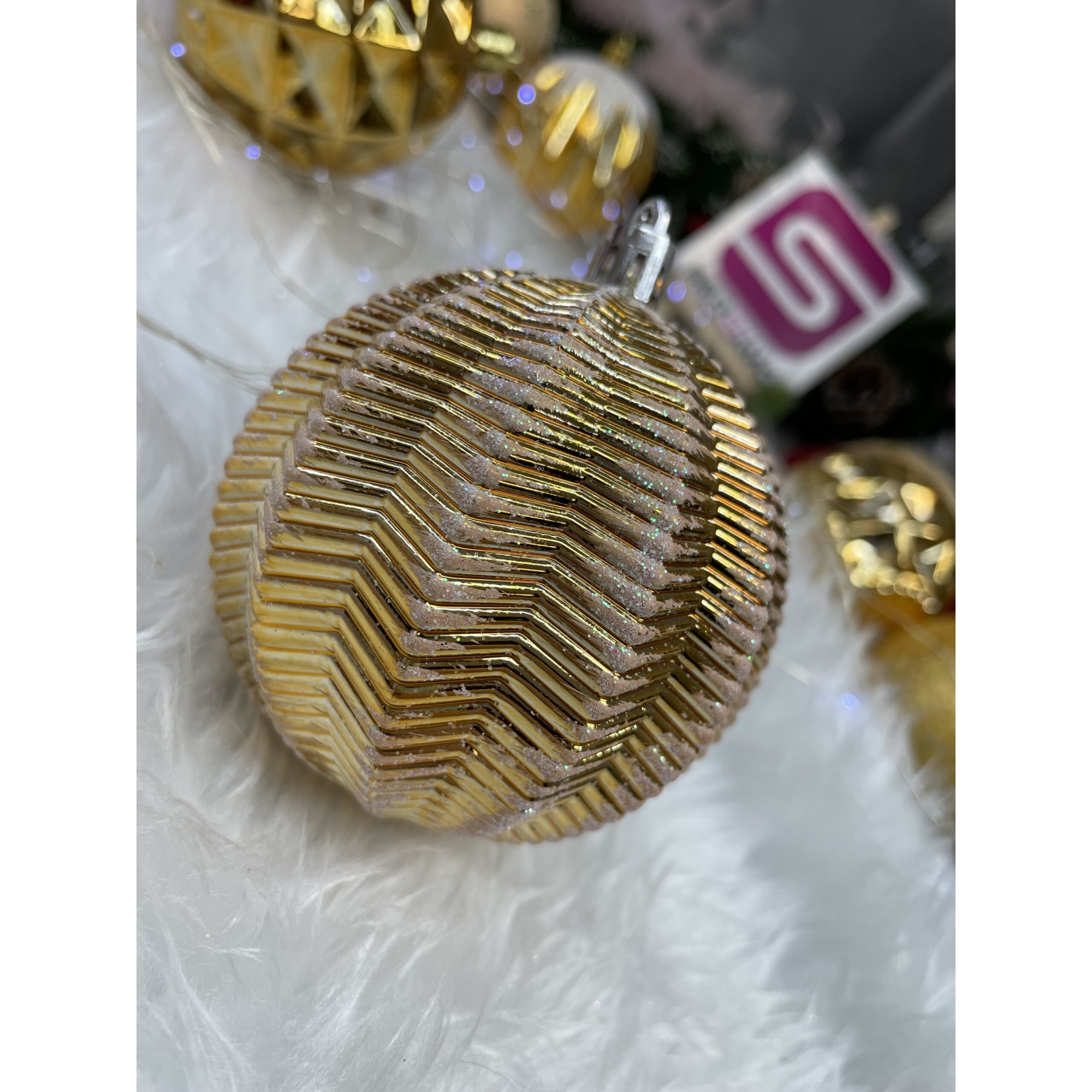 Set globuri de Craciun, 16 bucati, 8cm, 6 modele, auriu - eMAG.ro