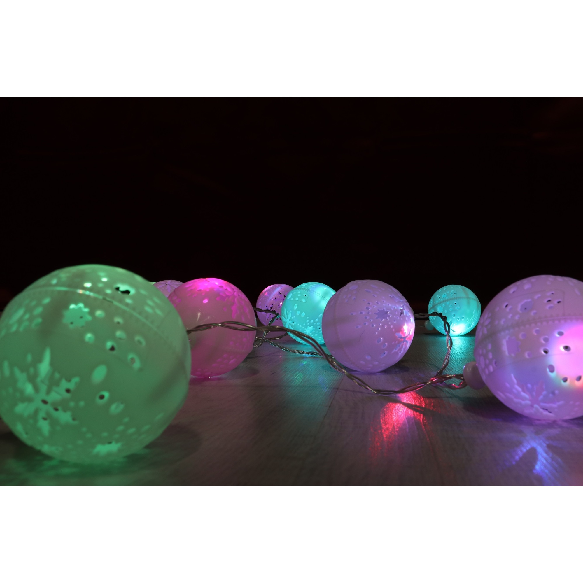 Bolgár beépítés 10 db RGB LED, elemmel - eMAG.hu