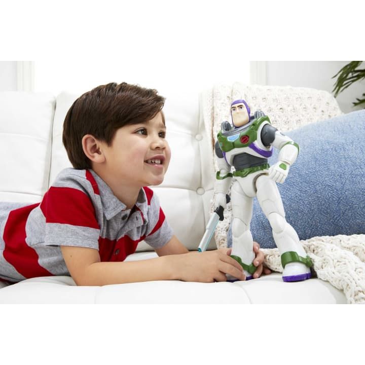 Figurina cu sabie laser Disney Pixar Lightyear Buzz 30 cm - eMAG.ro