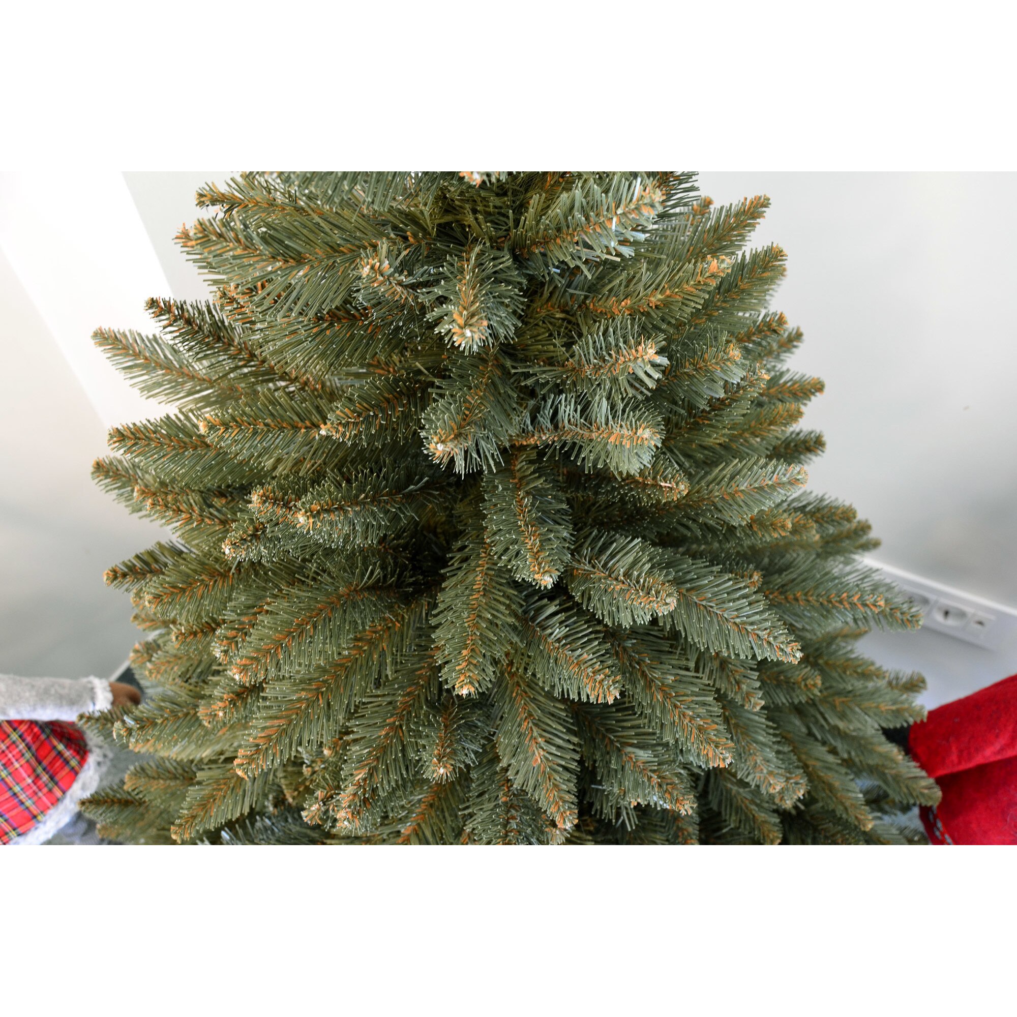 Brad artificial Christmas Deluxe by Sersimo, Caucazian, 150cm - eMAG.ro