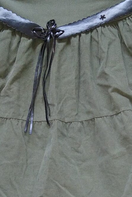 Fusta din catifea subtire raiata, culoarea kaki, Marimea L - eMAG.ro