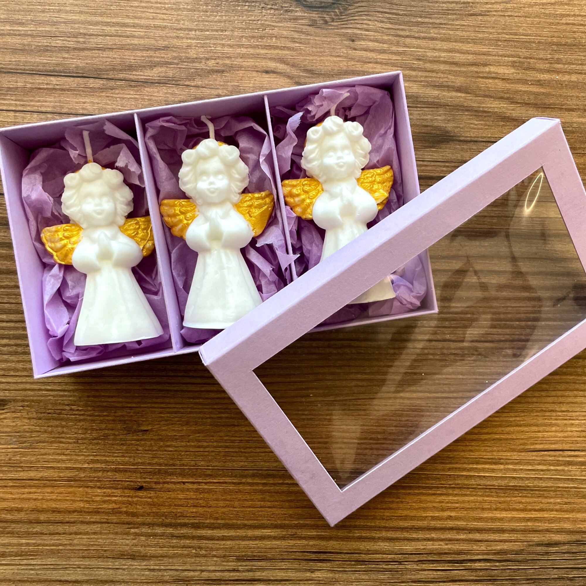 Set de 3 lumanari Ingeras, din ceara de soia parfumata, Santal&Mosc ...