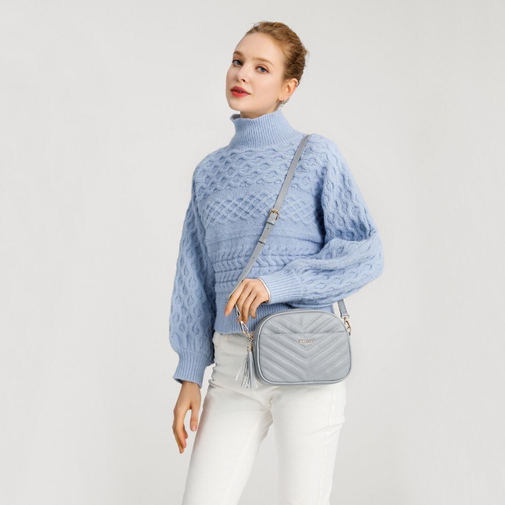 Geanta de umar, din piele ecologica, mata, Miss Lulu LA2119-1GY Gri - eMAG.ro