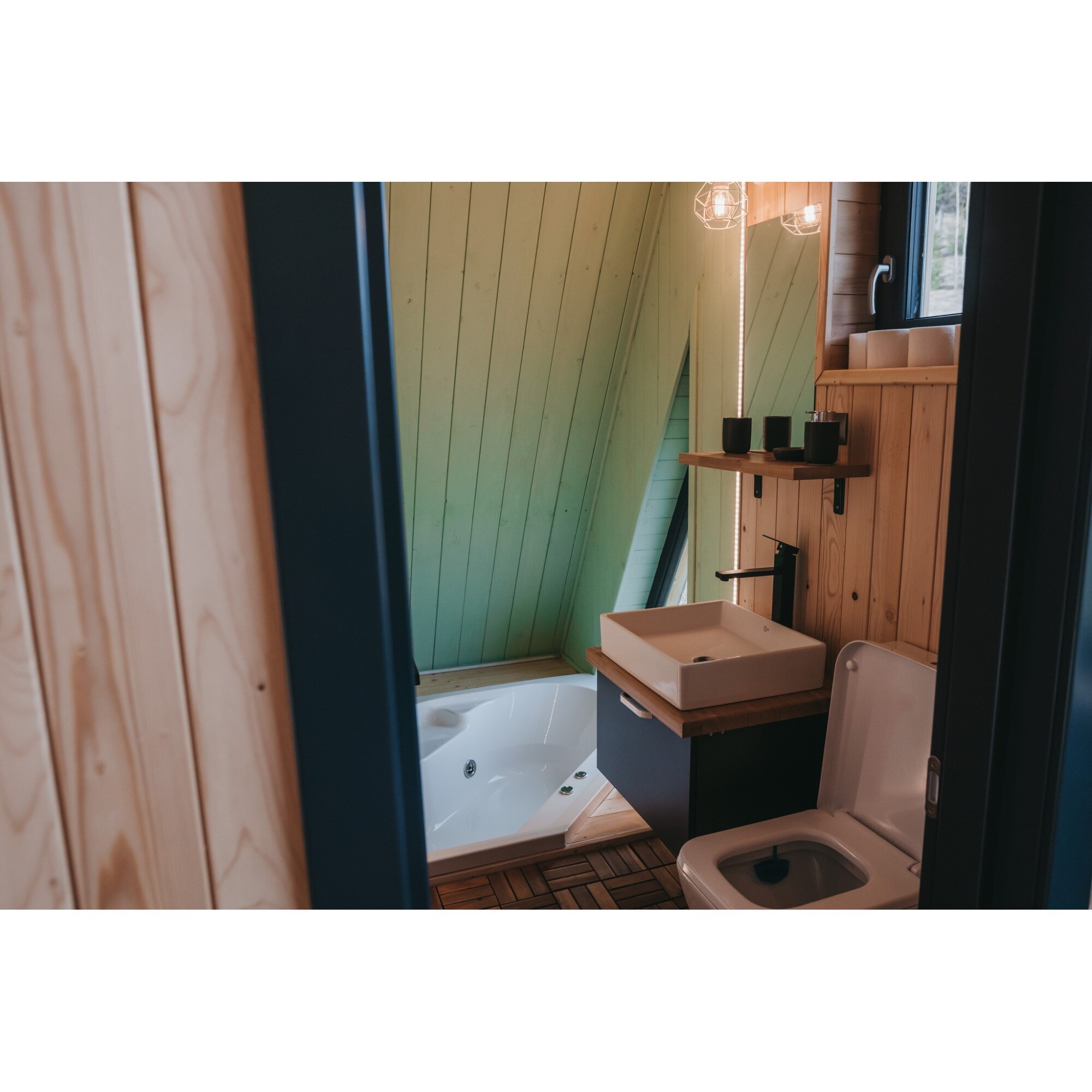 Cazare 2 nopti 8 Martie, Strajer by Haita Land, 10.03.2023-12.03.2023, capacitate 2 persoane ...