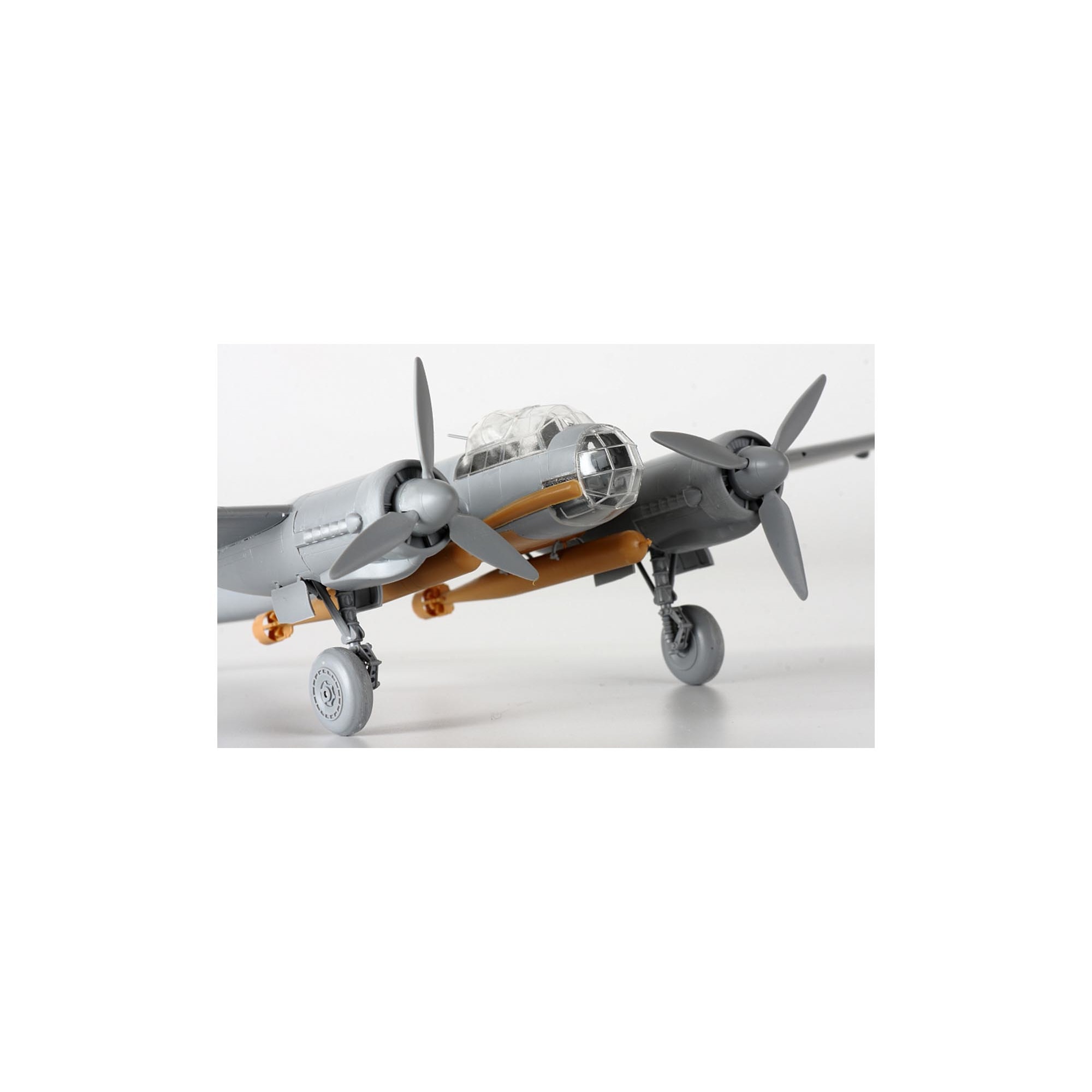 Macheta Aeromodele de construit Zvezda German Torpedo Bomber Junkers Ju ...