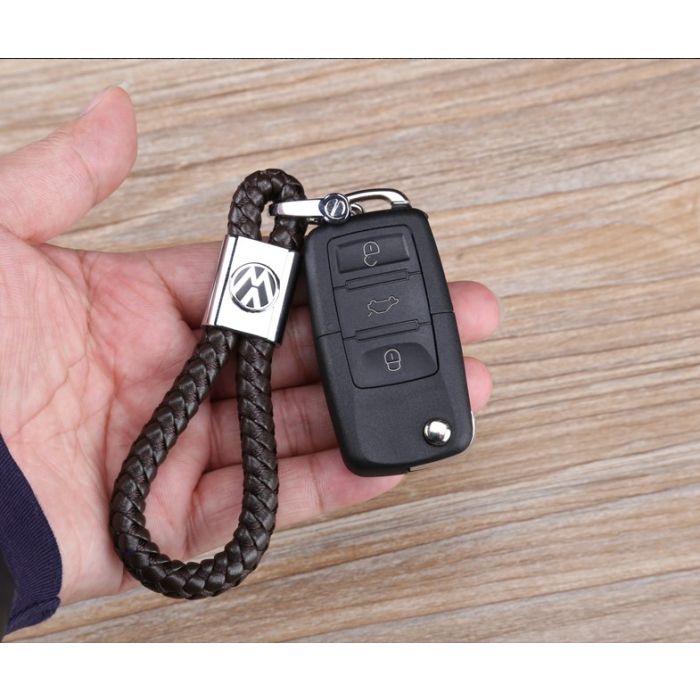 Breloc metalic cu piele impletita si sigla VW - eMAG.ro