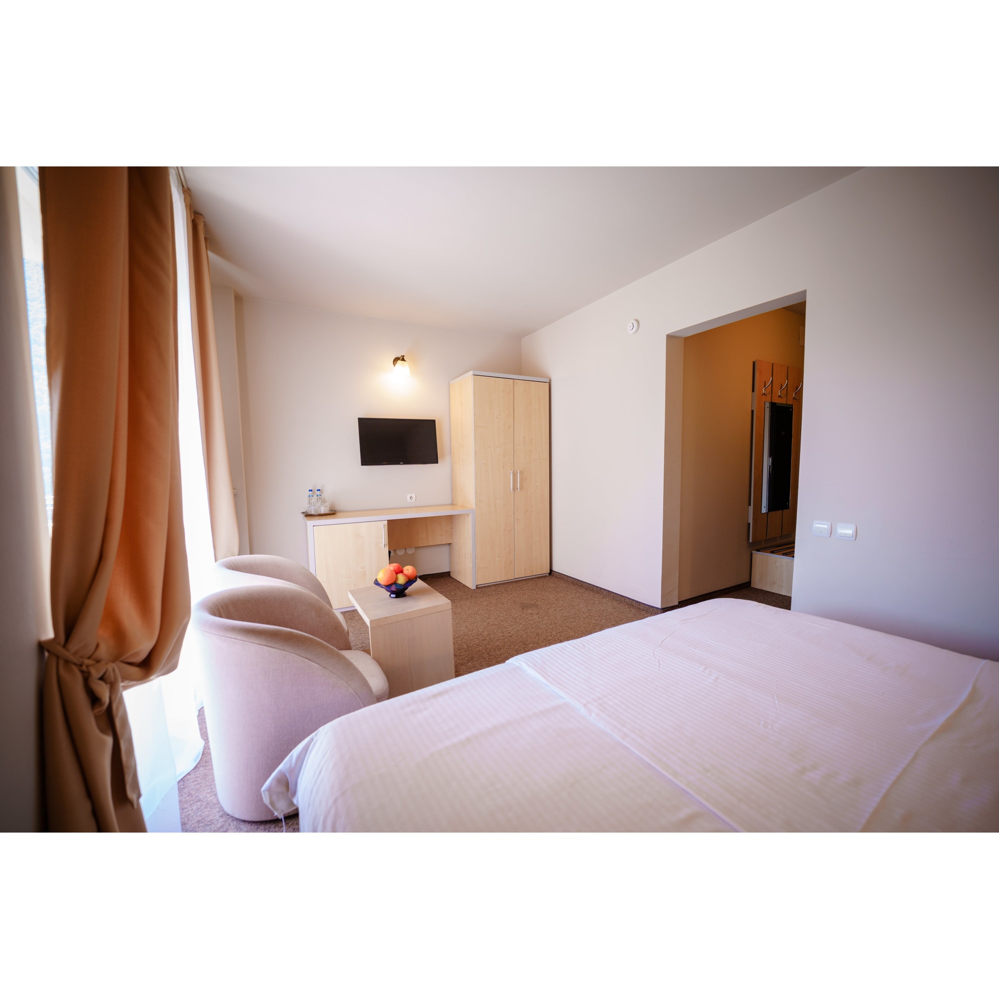 Camera dubla Hotel Bacolux Diana Resort, 3 stele, 7 nopti, 12.12.2022 ...