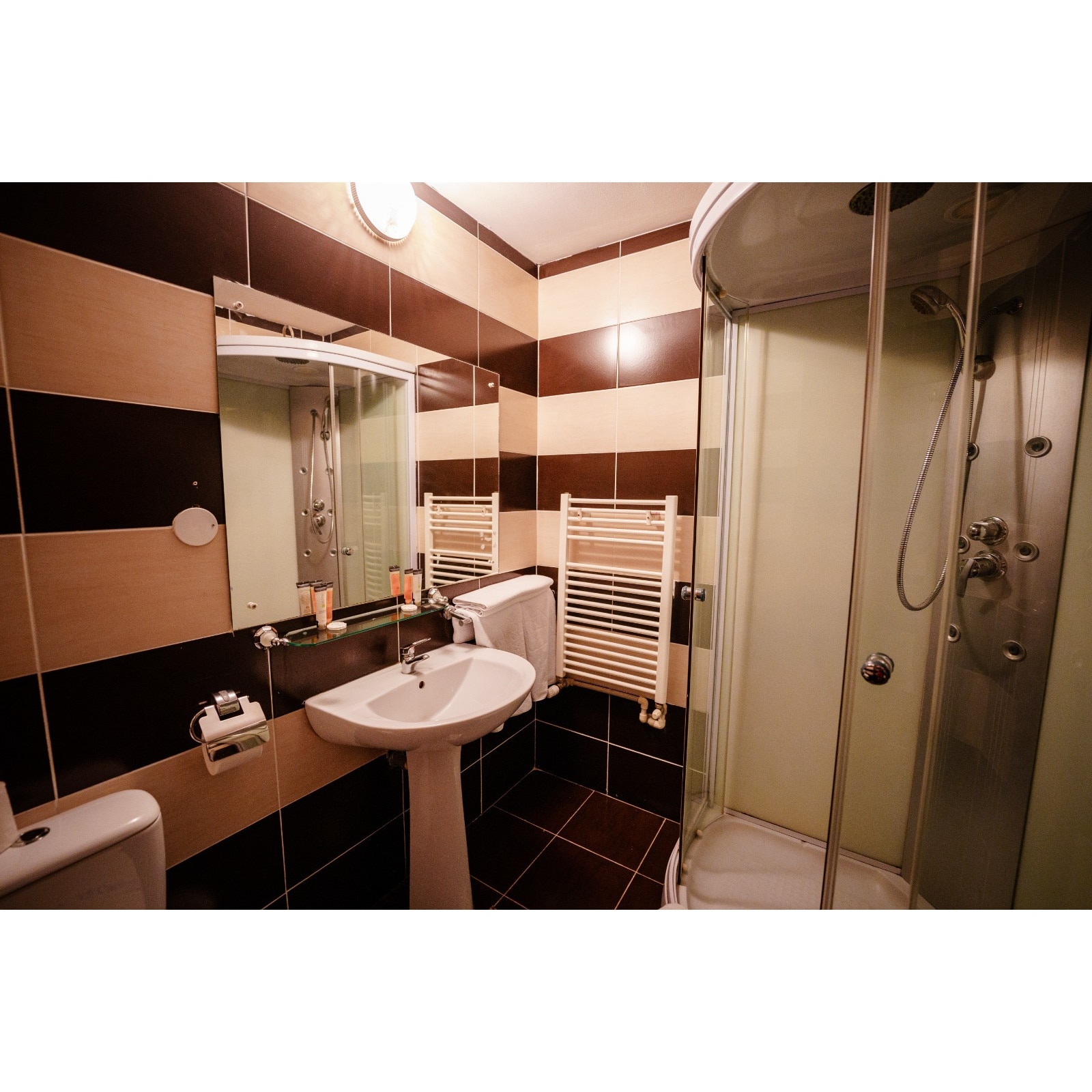 Camera dubla Hotel Bacolux Diana Resort, 3 stele, 5 nopti, 20.01.2023 ...