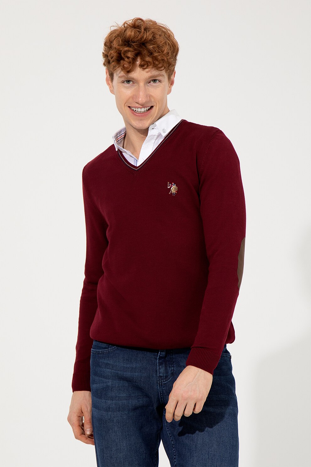 U.S. Polo Assn., Pulover slim fit cu decolteu in V si logo discret ...