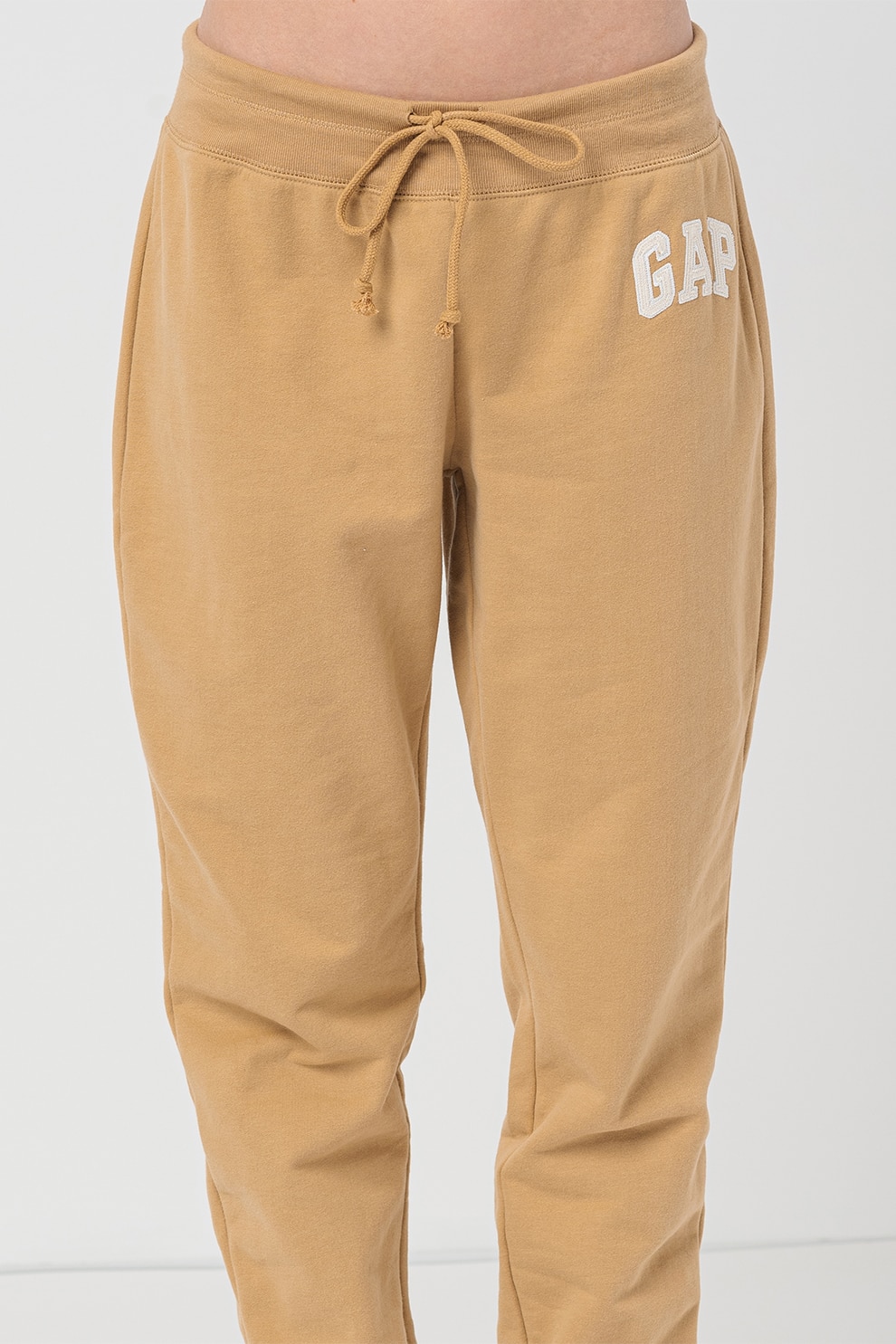 GAP, Спортен панталон с бродирано лого, Camel, L-REG - eMAG.bg